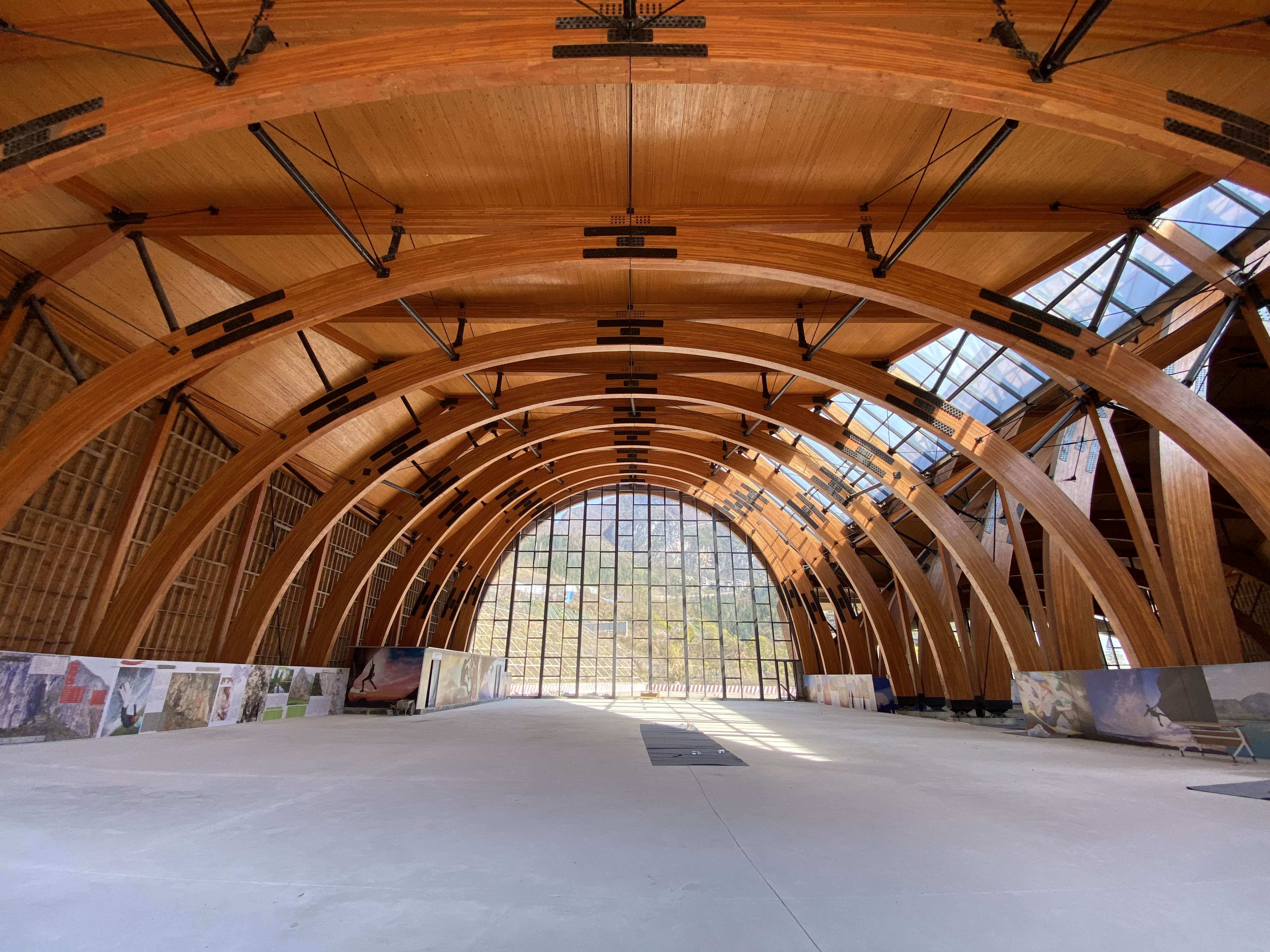 Getu Climbing Gymnasium of Ziyun - Twin Arch Timber Structure Salute to ...