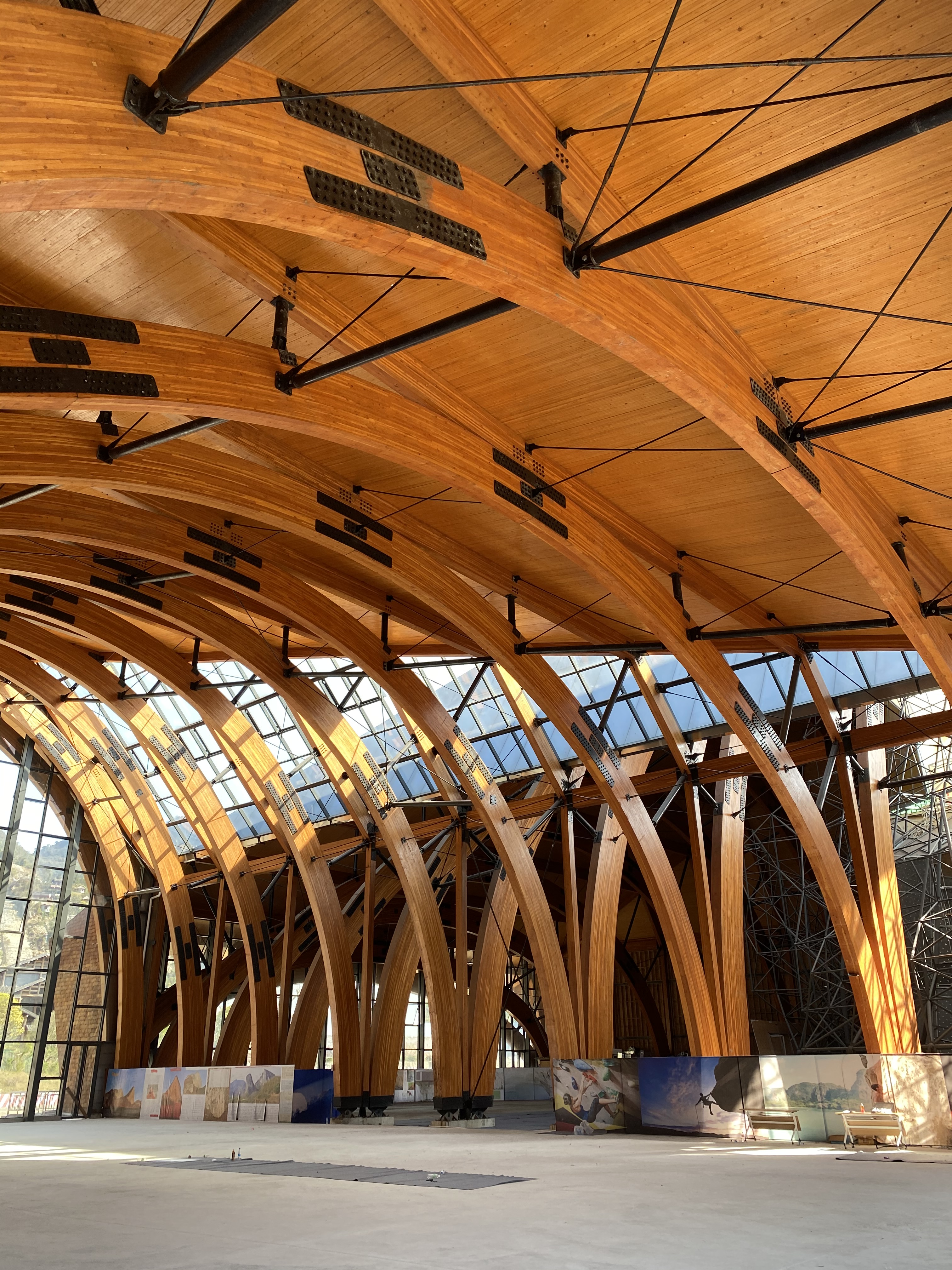 Getu Climbing Gymnasium of Ziyun - Twin Arch Timber Structure Salute to ...