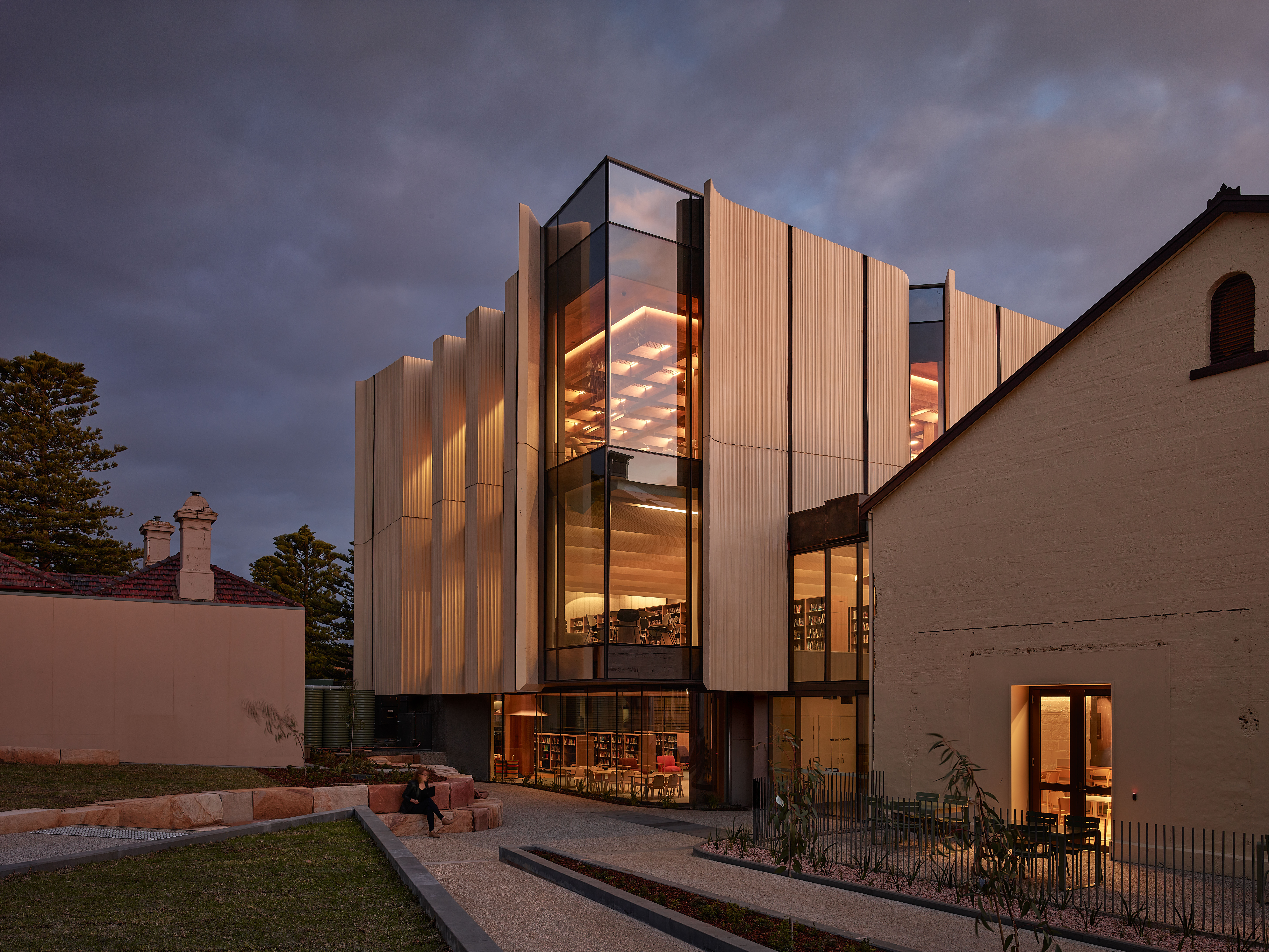 Warrnambool Library and Learning Centre by Kosloff Architecture ...