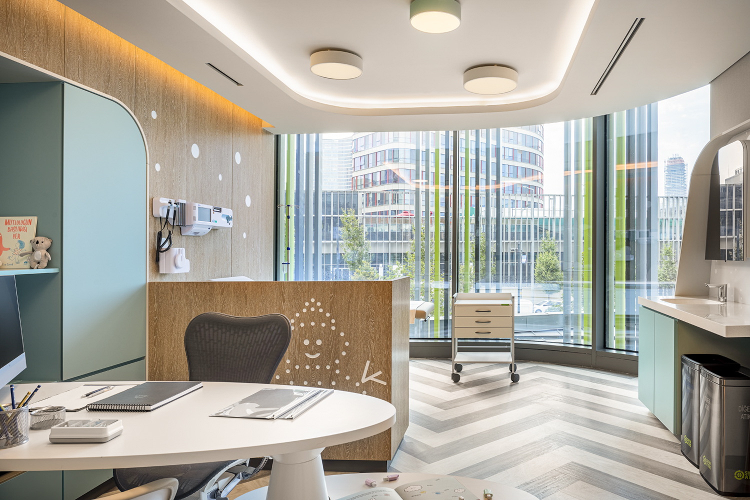 Acibadem Ataşehir Hospital, Children’s Pavilion & Headquarters by ...