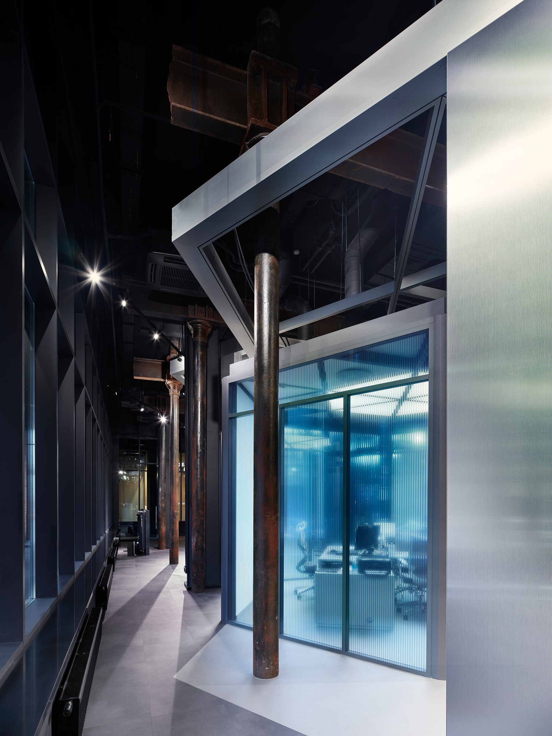 “Aluminum forest”/ Alutech Office-showroom by VOX ARCHITECTS - Architizer