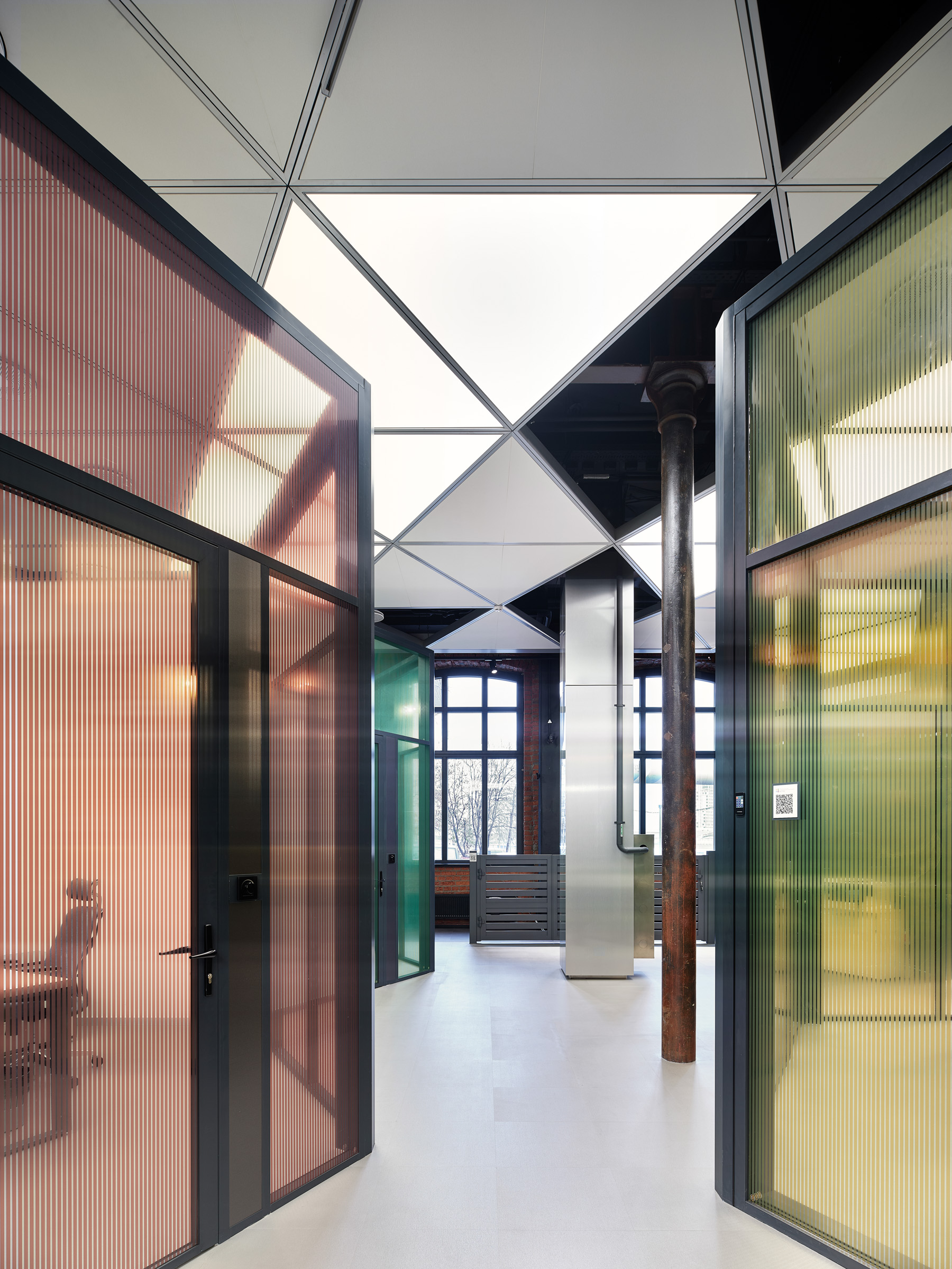 “Aluminum forest”/ Alutech Office-showroom by VOX ARCHITECTS - Architizer