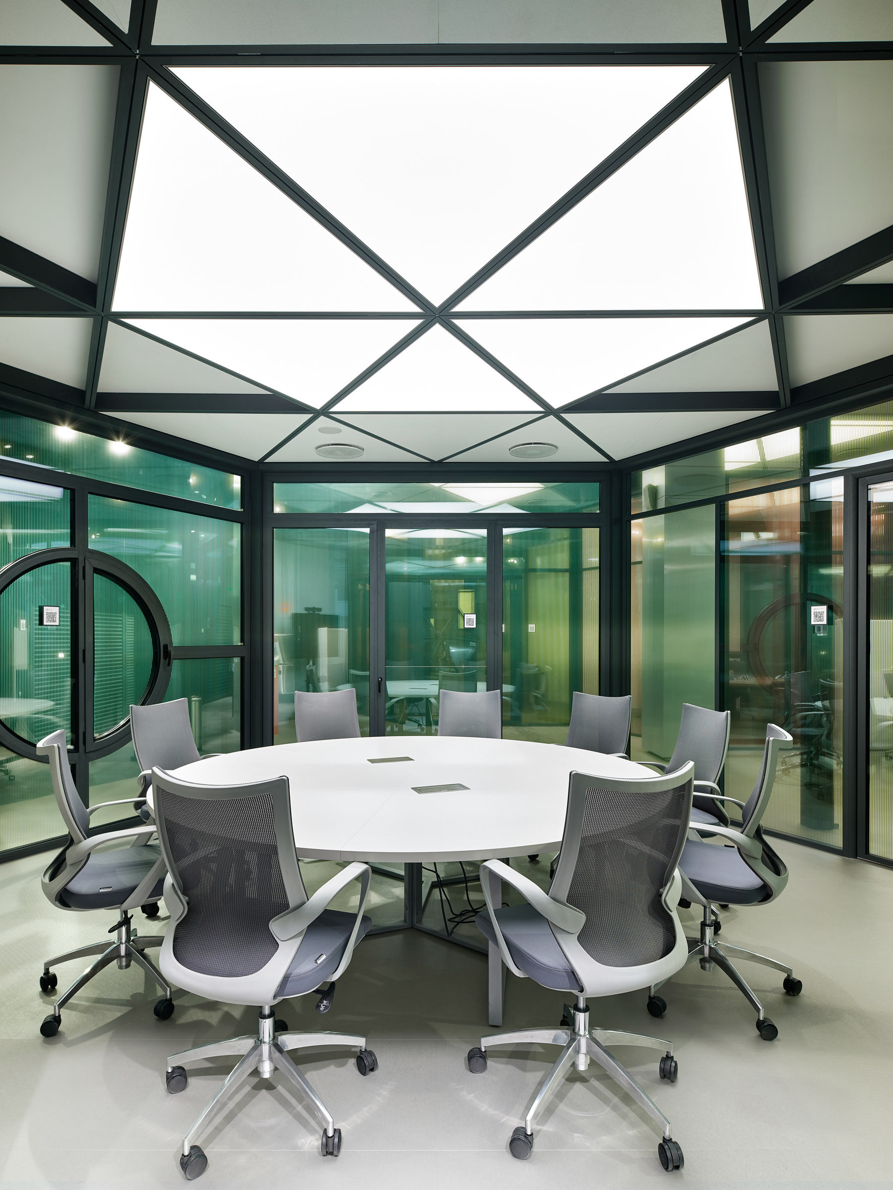 “Aluminum forest”/ Alutech Office-showroom by VOX ARCHITECTS - Architizer