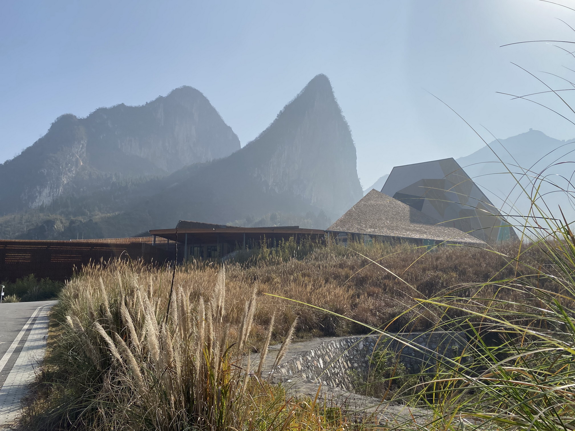 Getu Climbing Gymnasium of Ziyun - Twin Arch Timber Structure Salute to ...