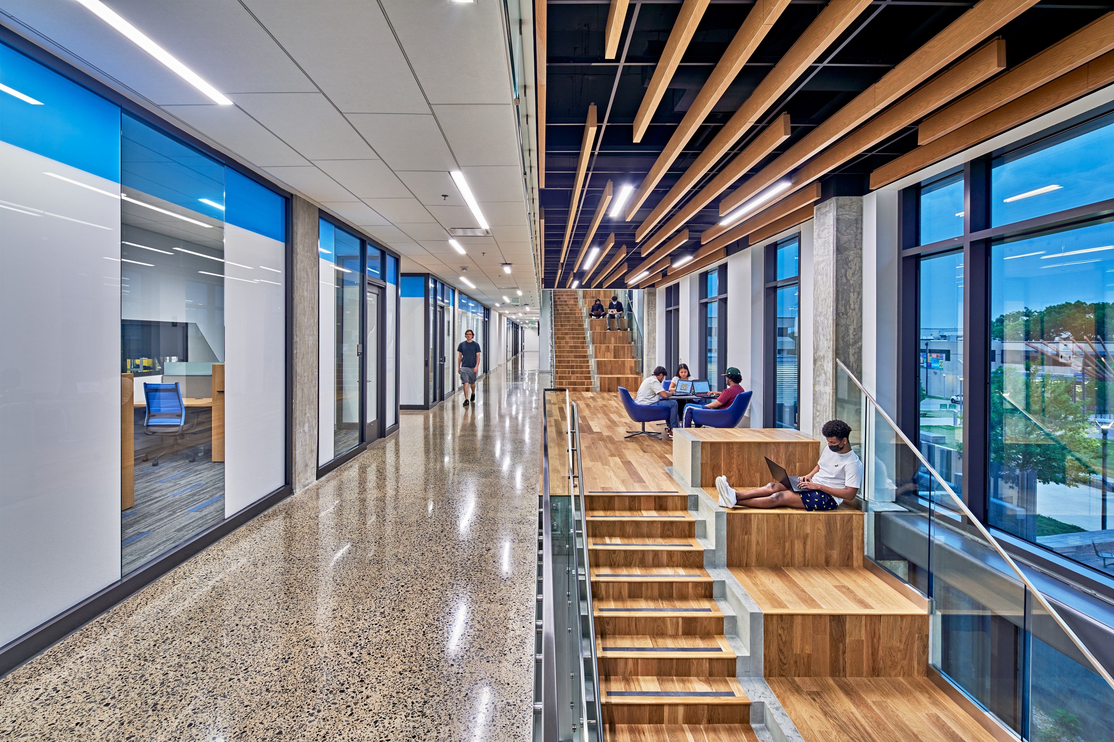 The University of Texas at Dallas Sciences Building by Stantec - Architizer