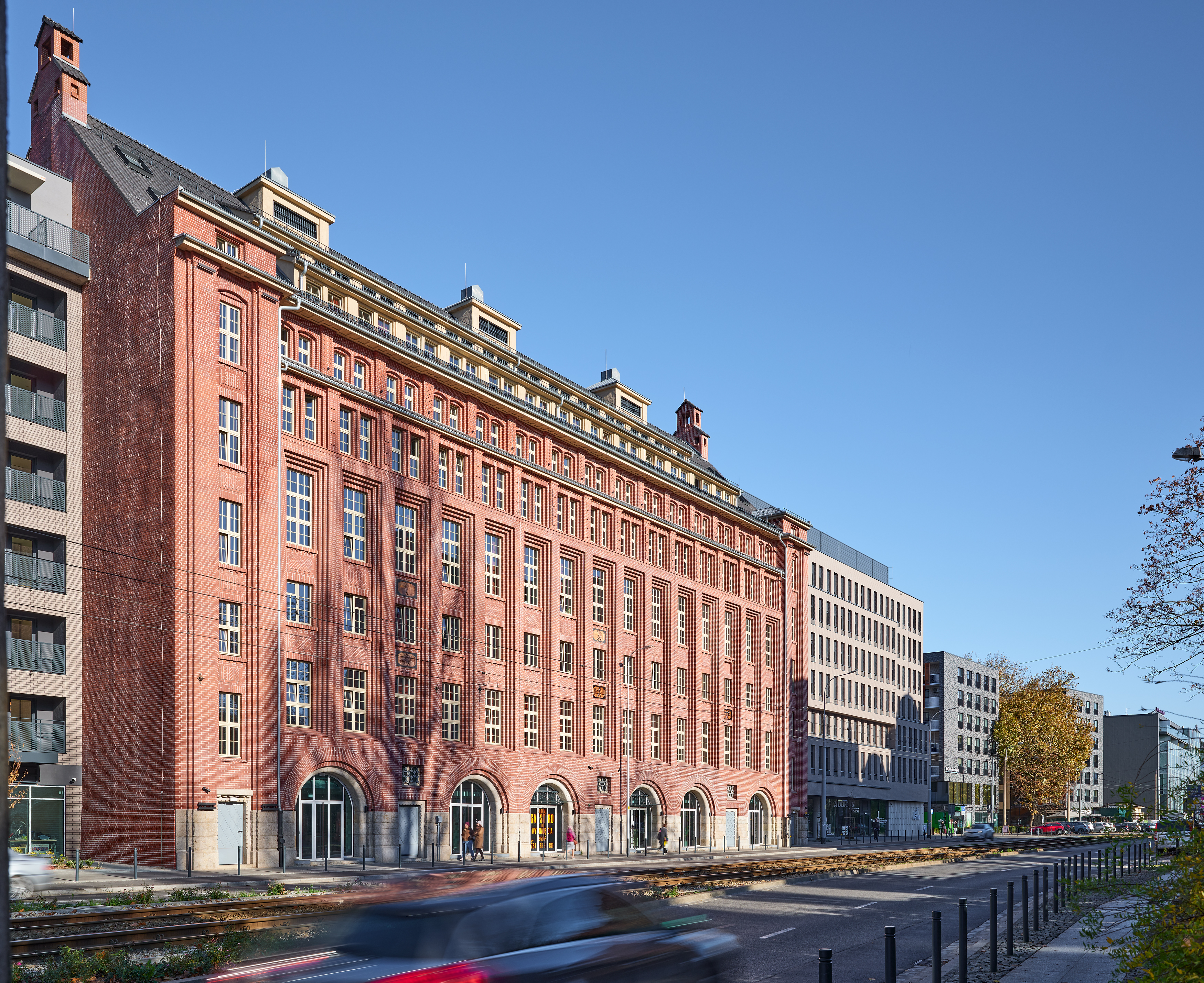 BaseCamp Wroclaw by Grupa 5 Architekci - Architizer