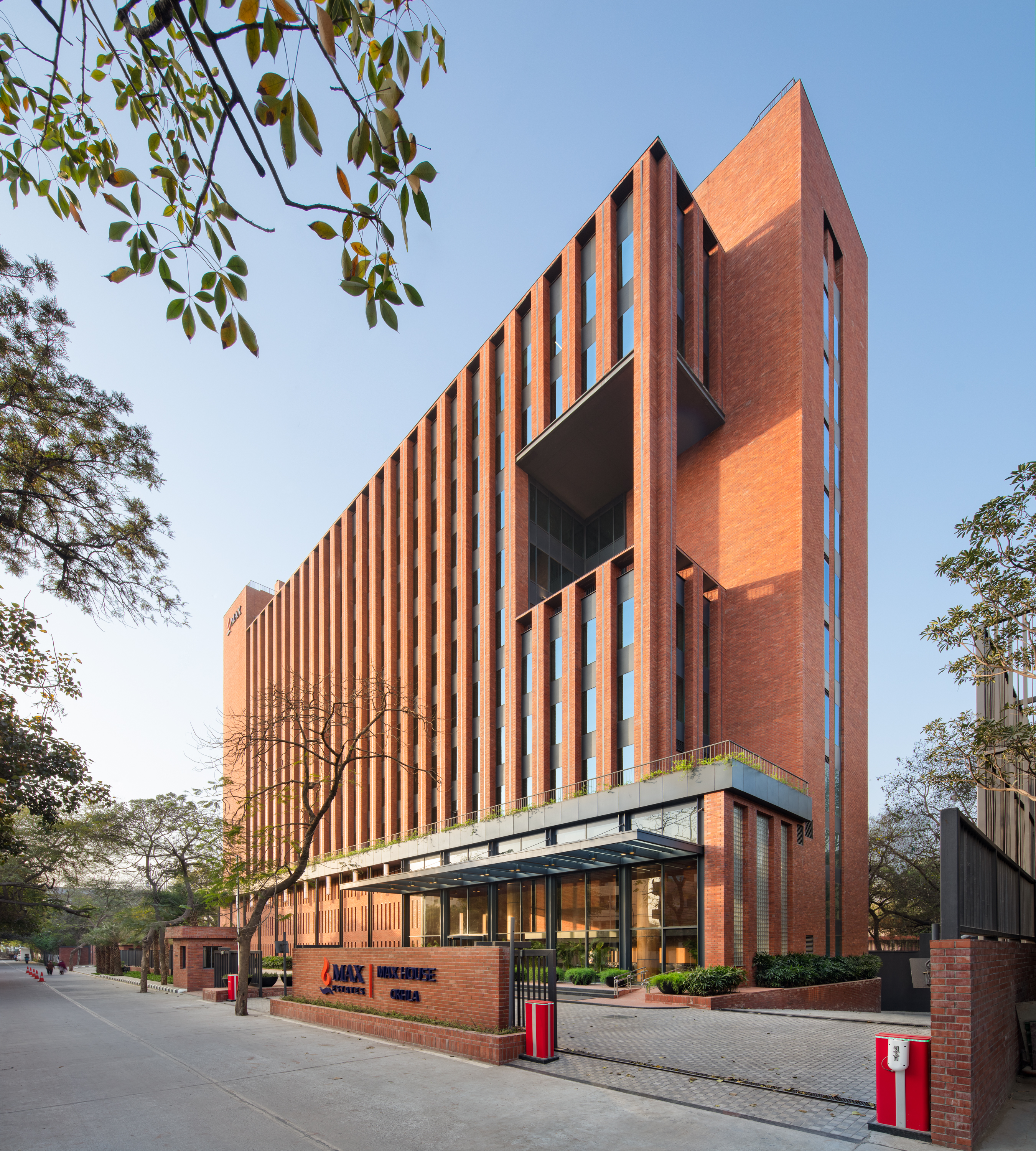 Studio Lotus - Architizer