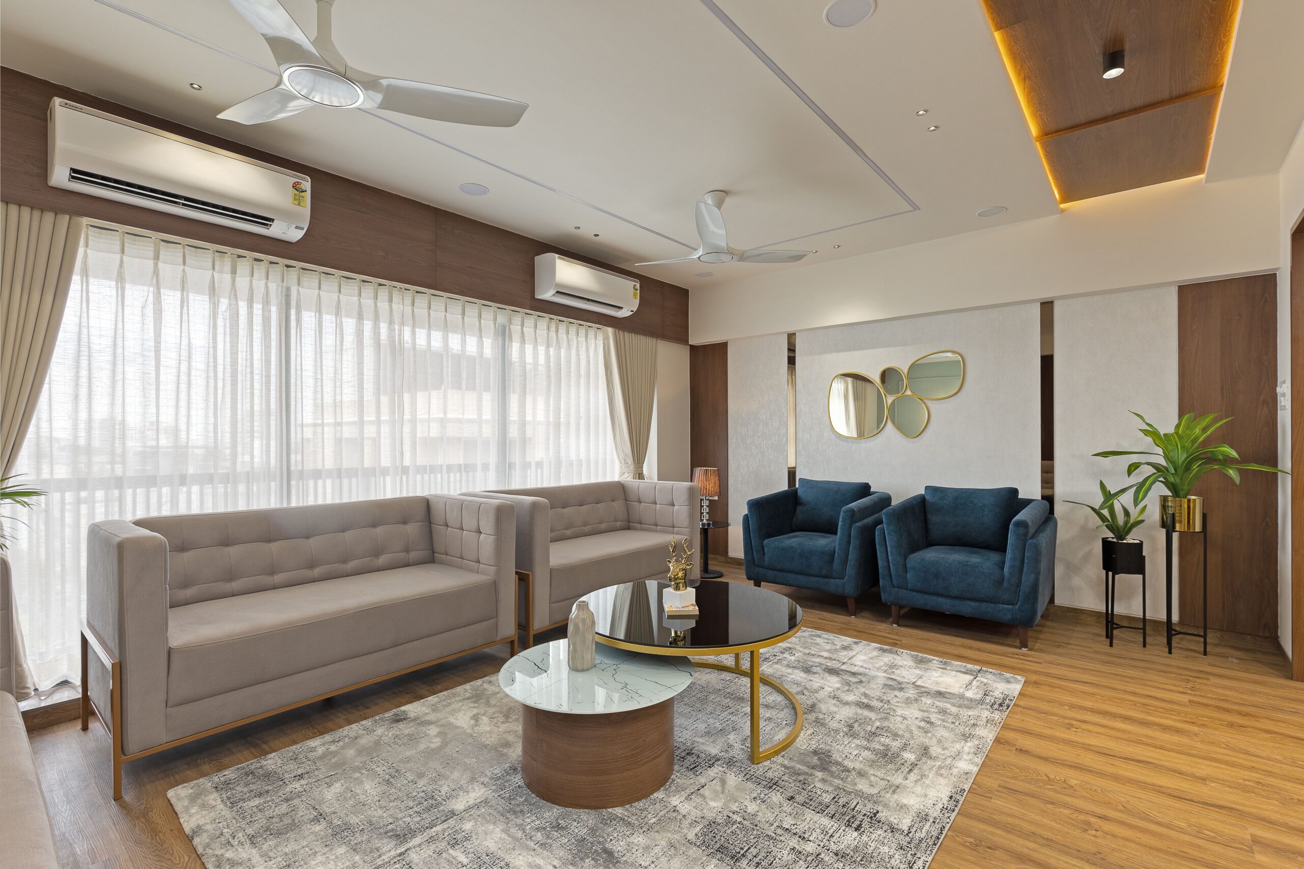 4 BHK Flat Interior Design at Aashray, Rajkot by Montdor Interior ...