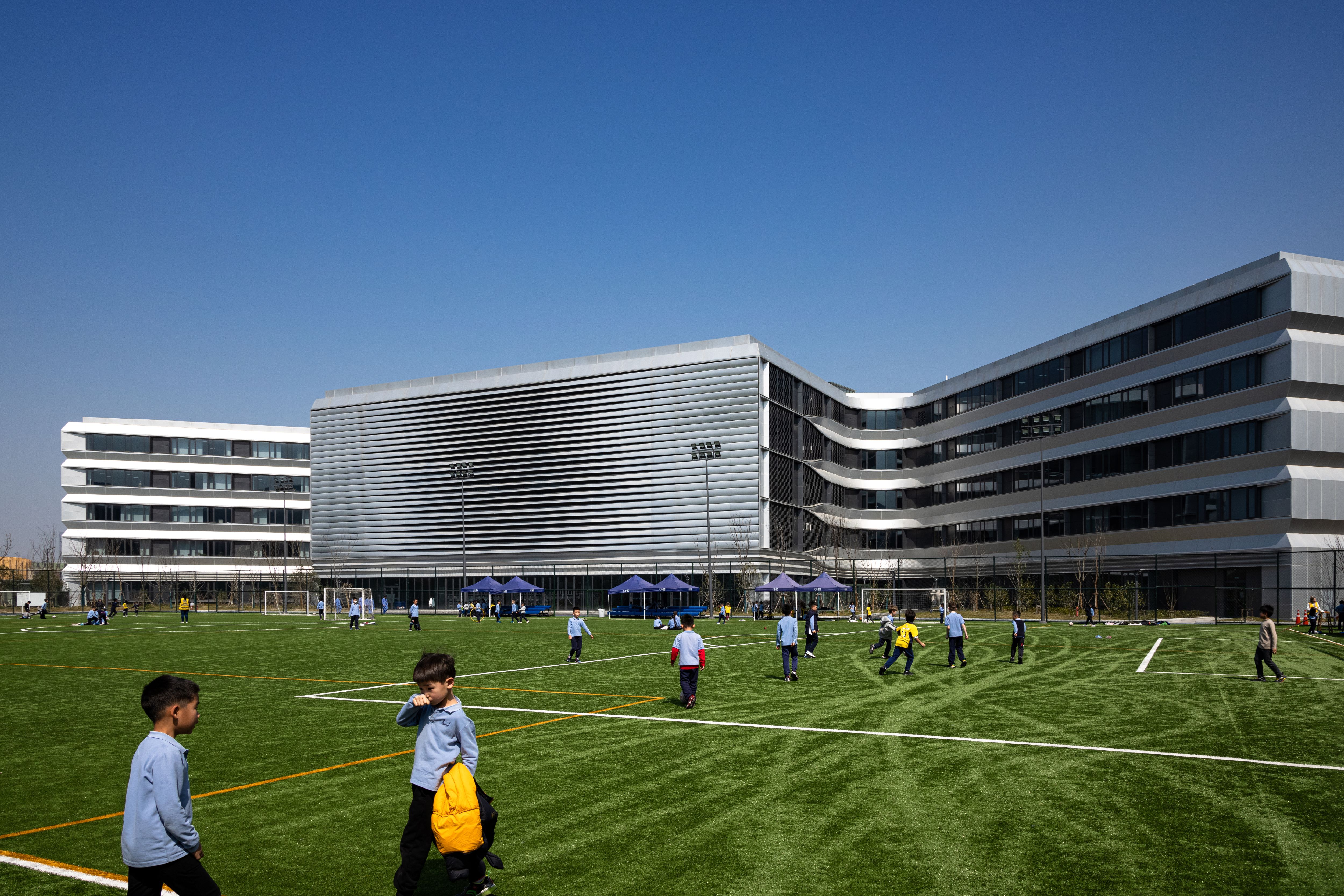 Education Hub: Hangzhou International School (HIS) by line+ studio ...
