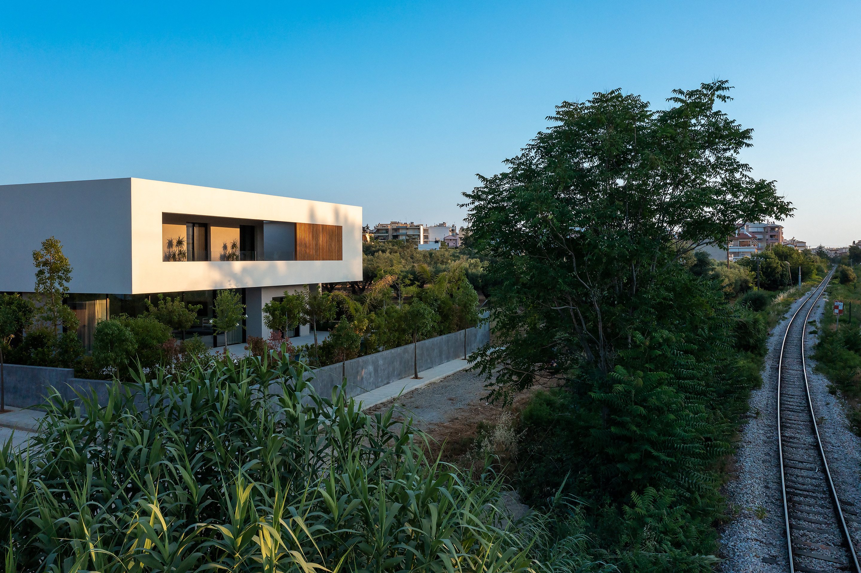 Frame House by Façade - Architizer