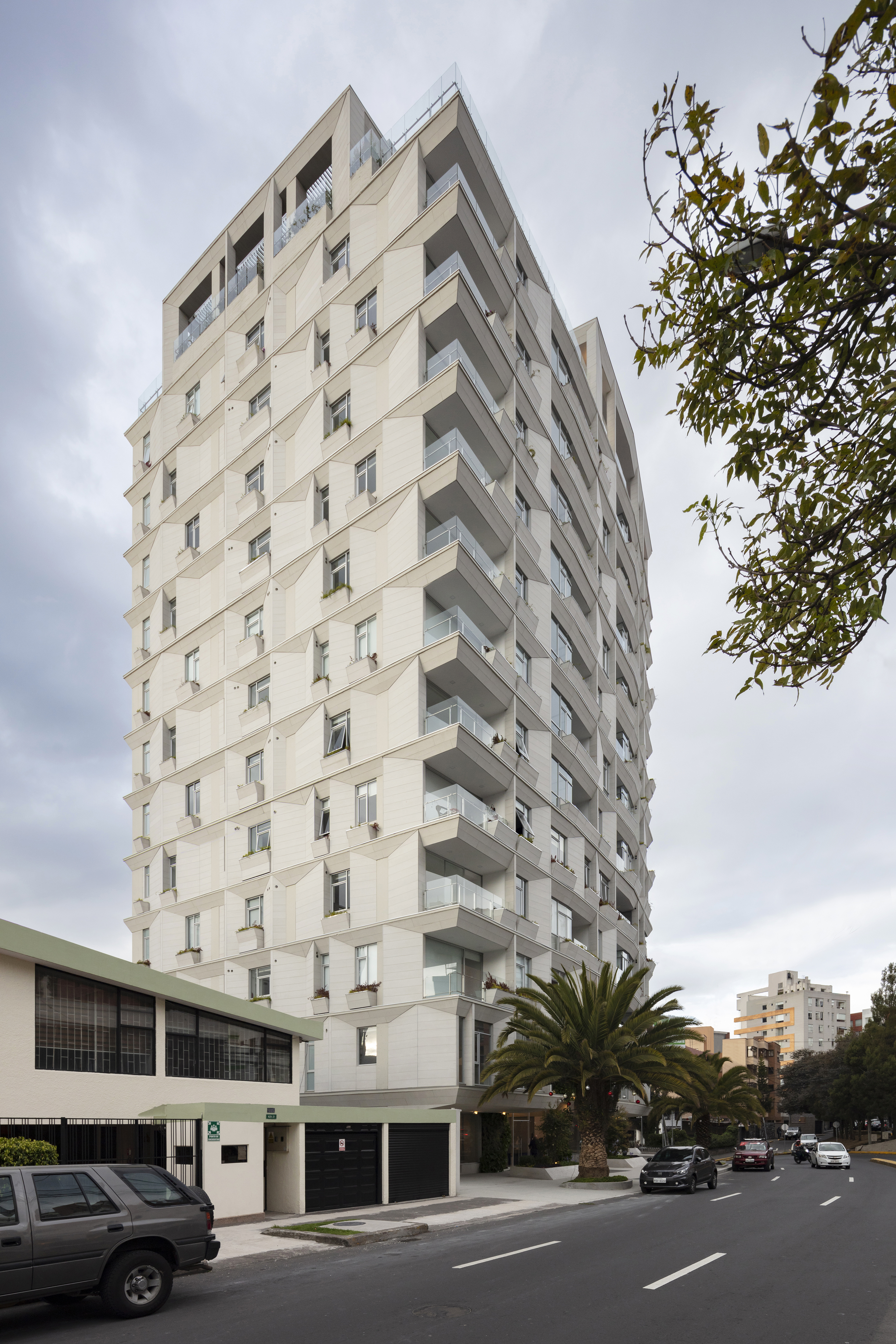 LB Building by arquitectura x - Architizer