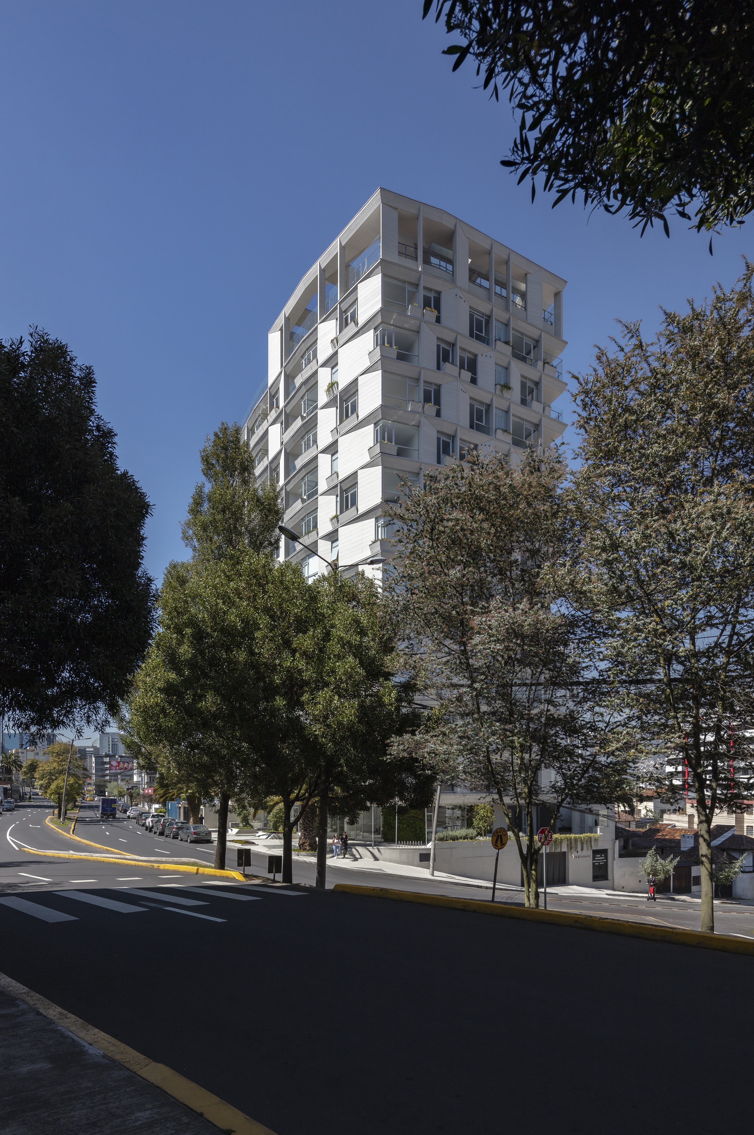 LB Building by arquitectura x - Architizer