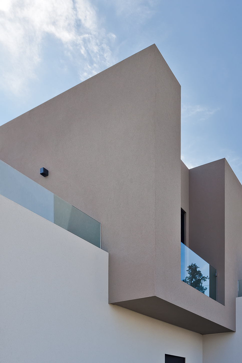 Delta House by Façade - Architizer