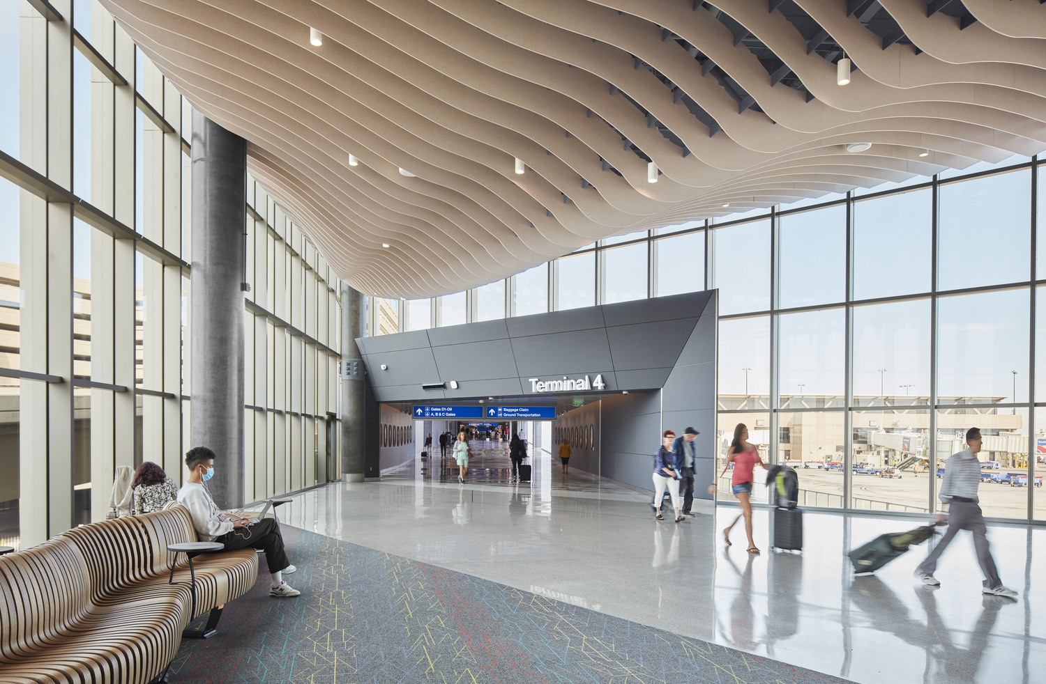 PHX Terminal 4 S-1 Concourse by Corgan - Architizer