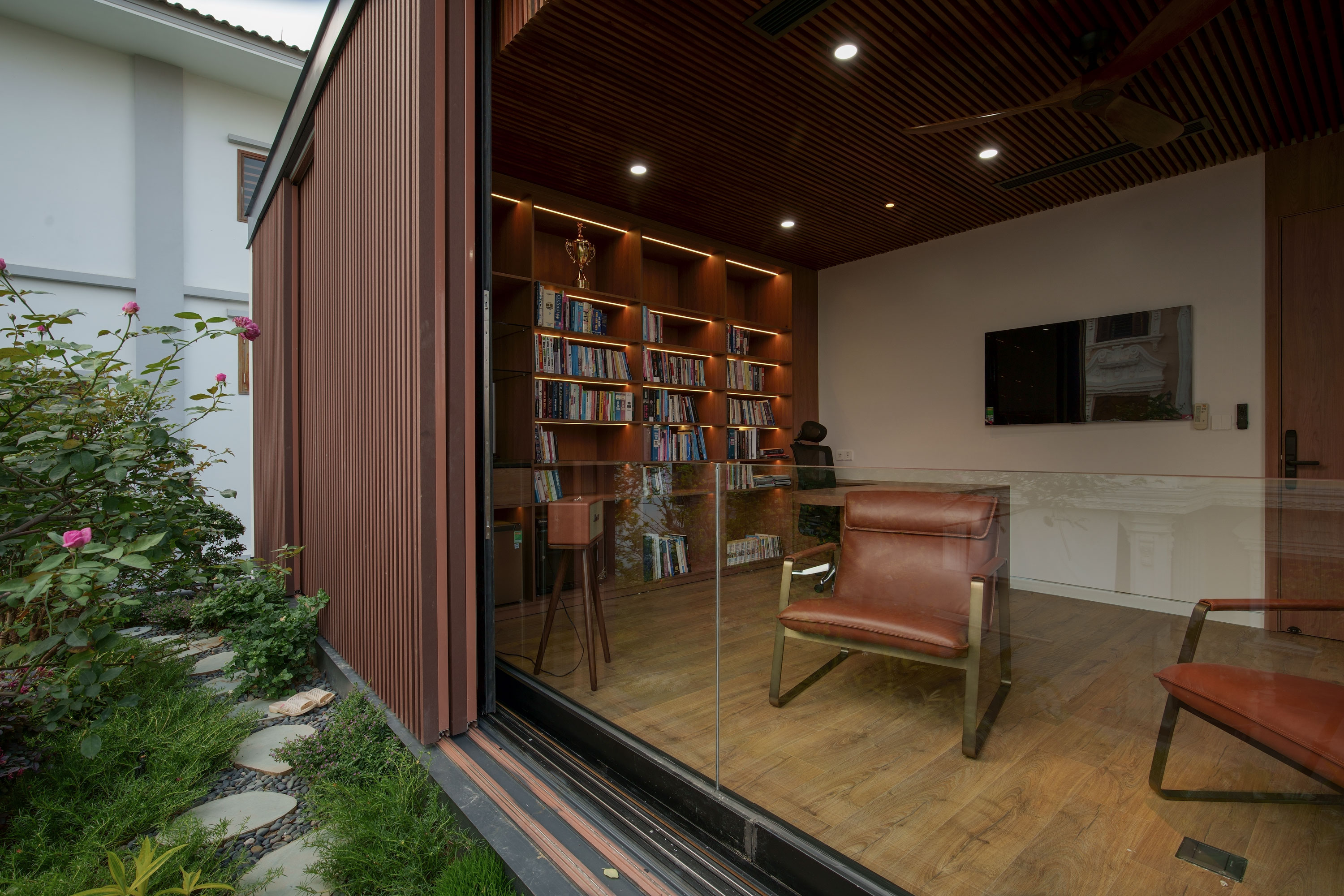 TM House by 85 Design - Architizer