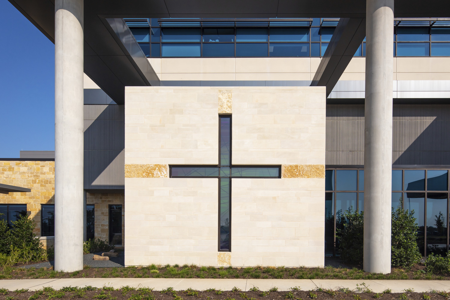 Methodist Midlothian Medical Center by Corgan - Architizer