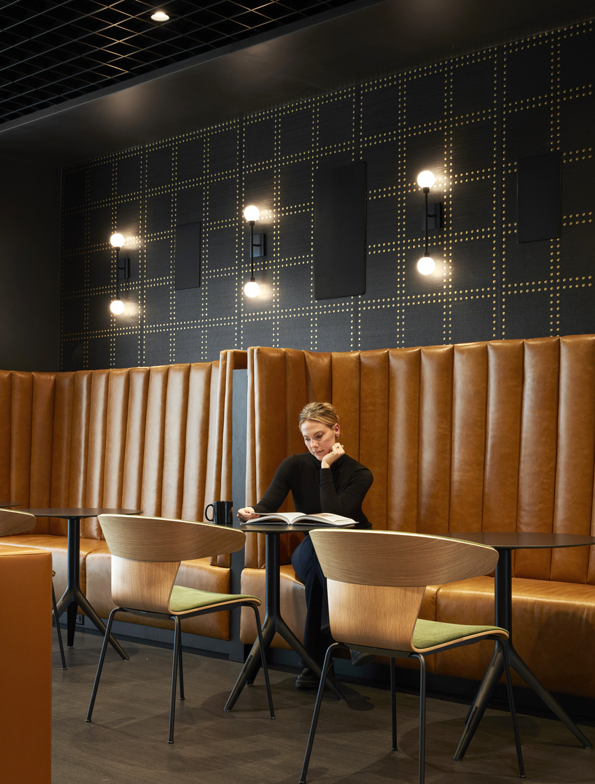 Worldwide Express Headquarters by Corgan - Architizer