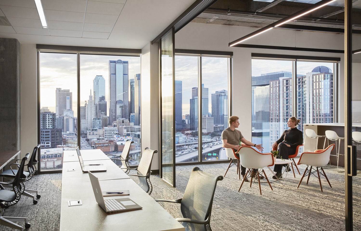 Worldwide Express Headquarters by Corgan - Architizer