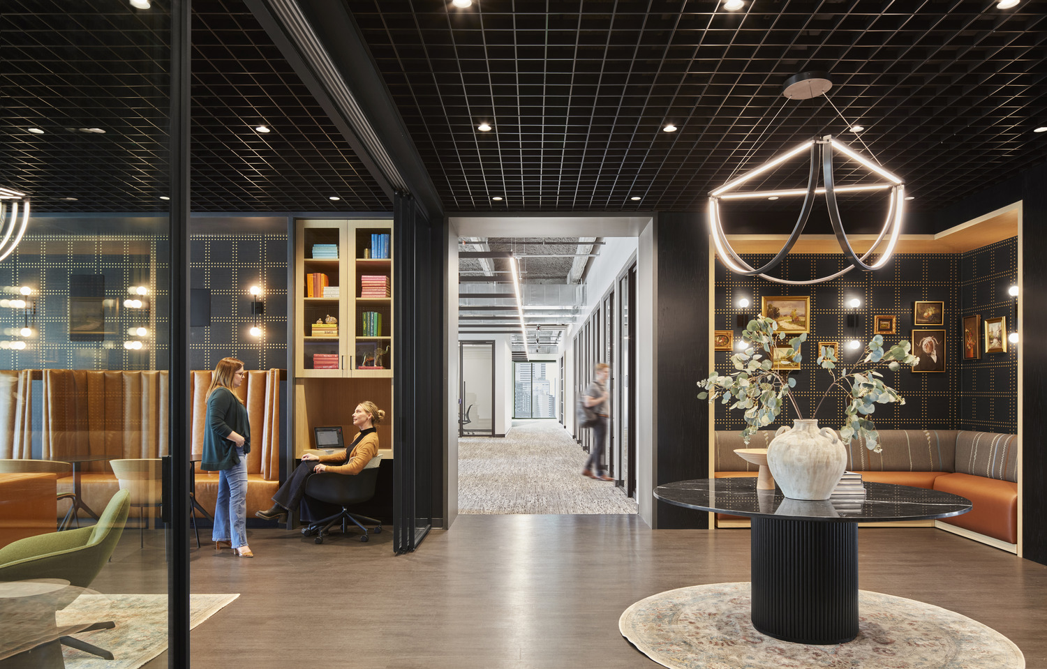 Worldwide Express Headquarters by Corgan - Architizer