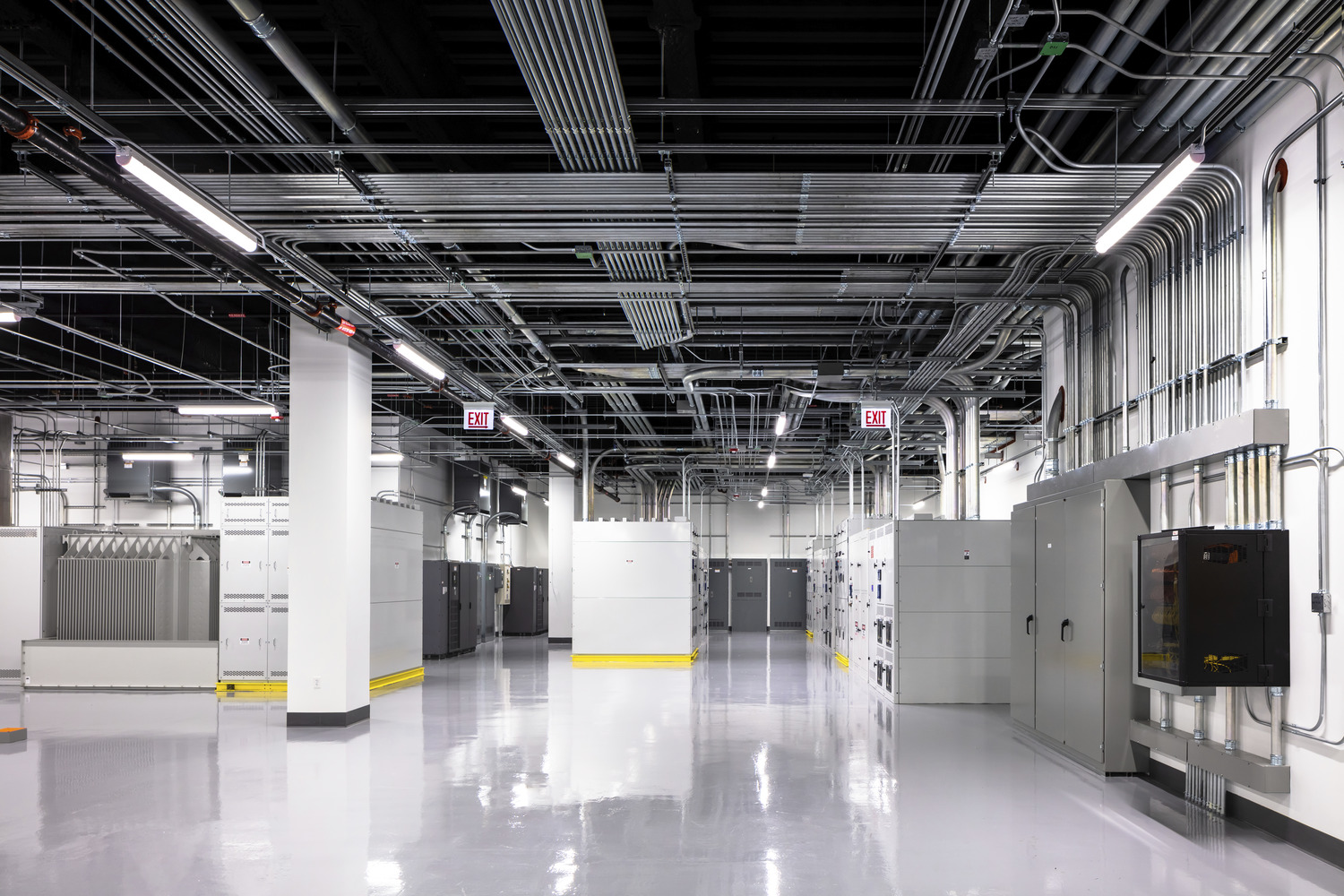 CoreSite CH2 Data Center by Corgan - Architizer