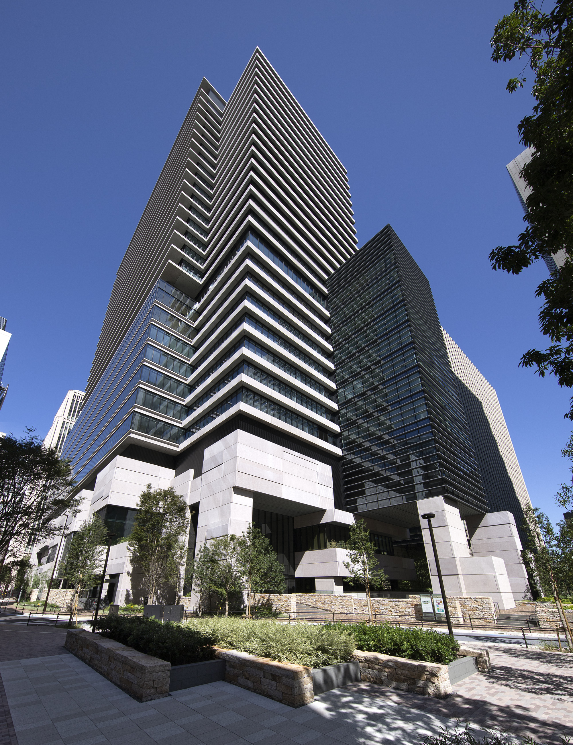 HIBIYA FORT TOWER by NIKKEN SEKKEI LTD - Architizer