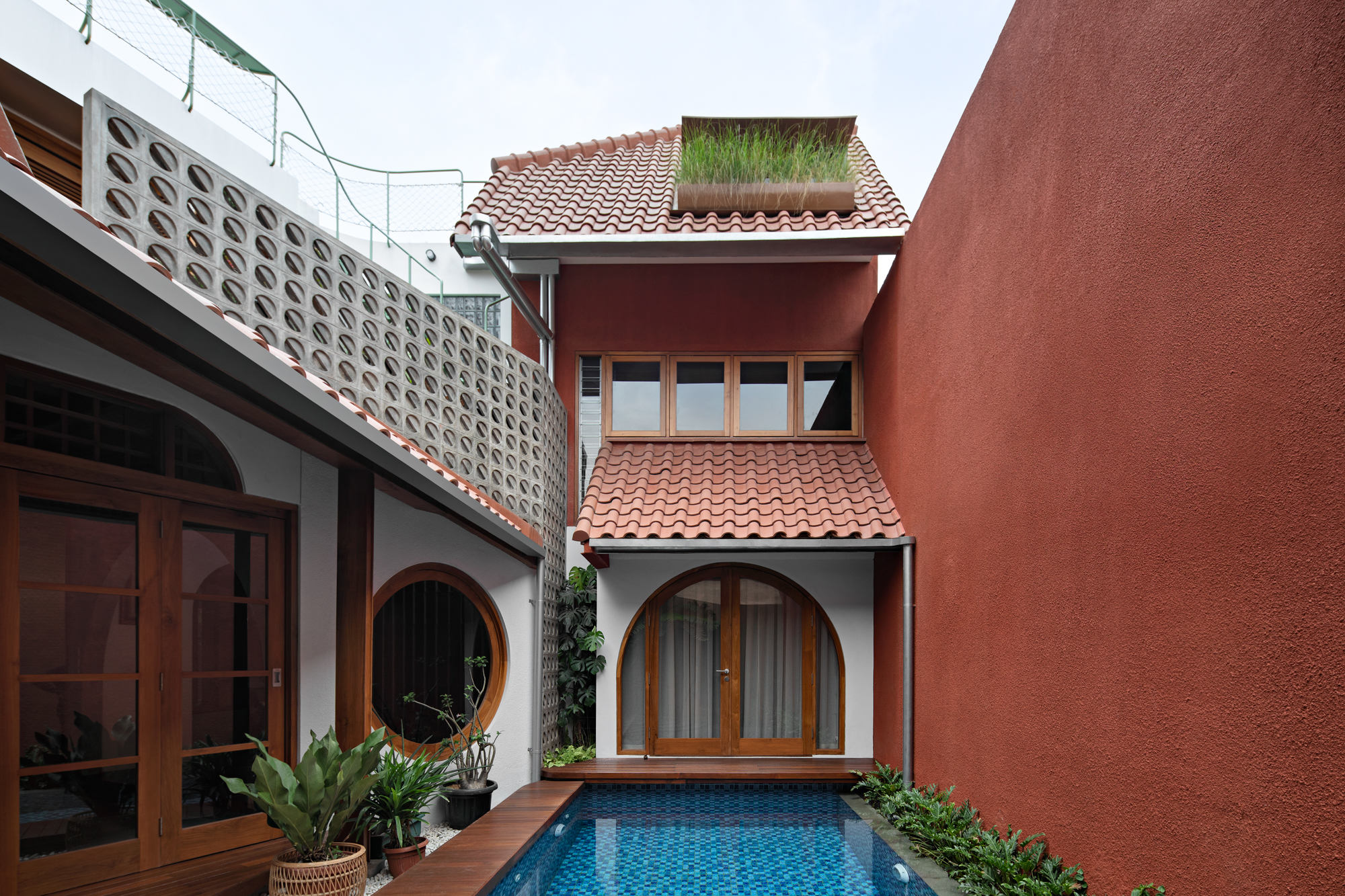 Distracted House by Ismail Solehudin Architecture - Architizer