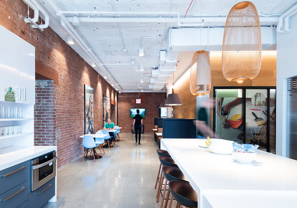 Warner Bros. Discovery Global HQ - Workplace by Meridian Design ...