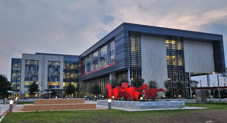 Memorial High School by Stantec - Architizer