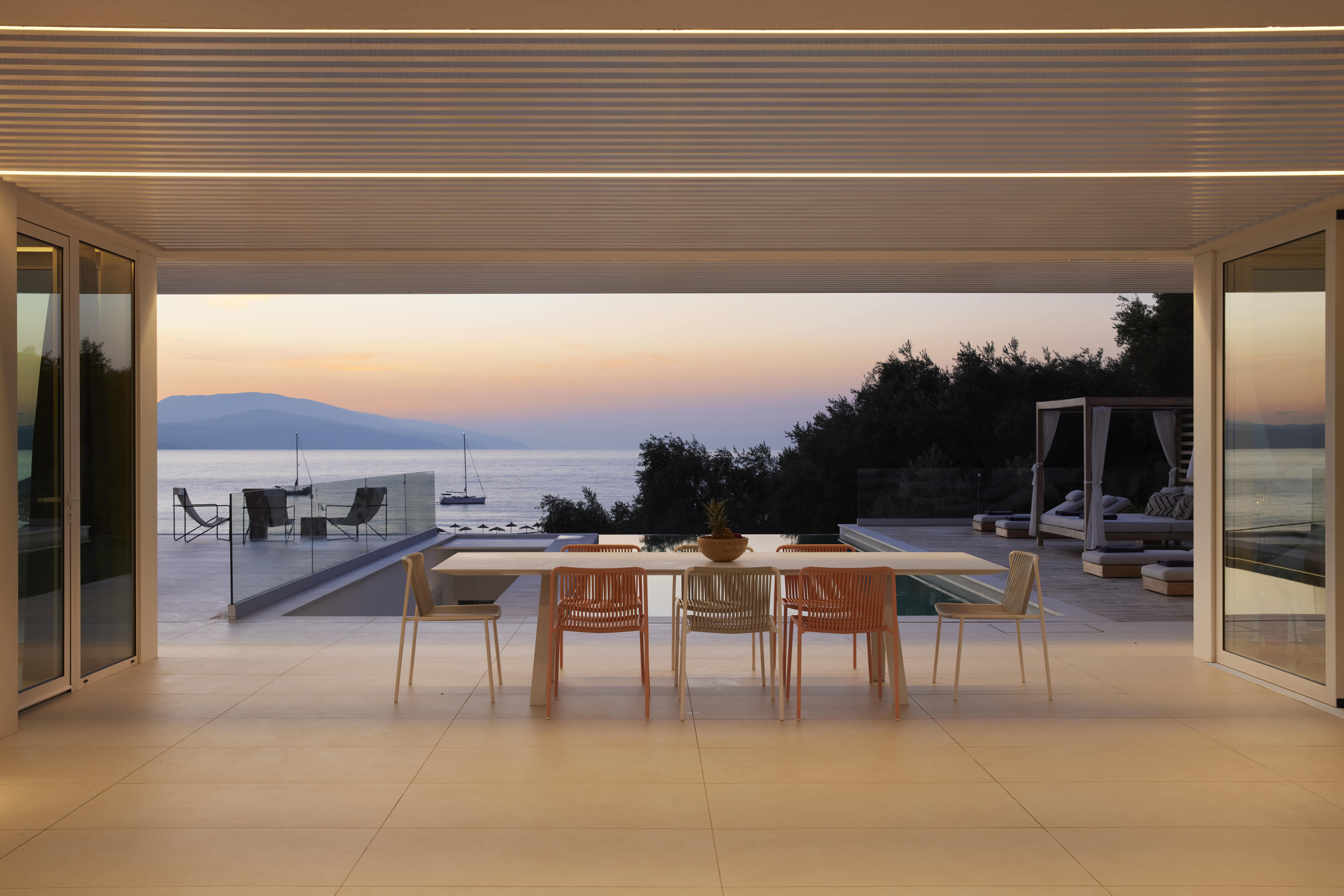 "Square" Beach House by 3H_ARCHITECTS - Architizer
