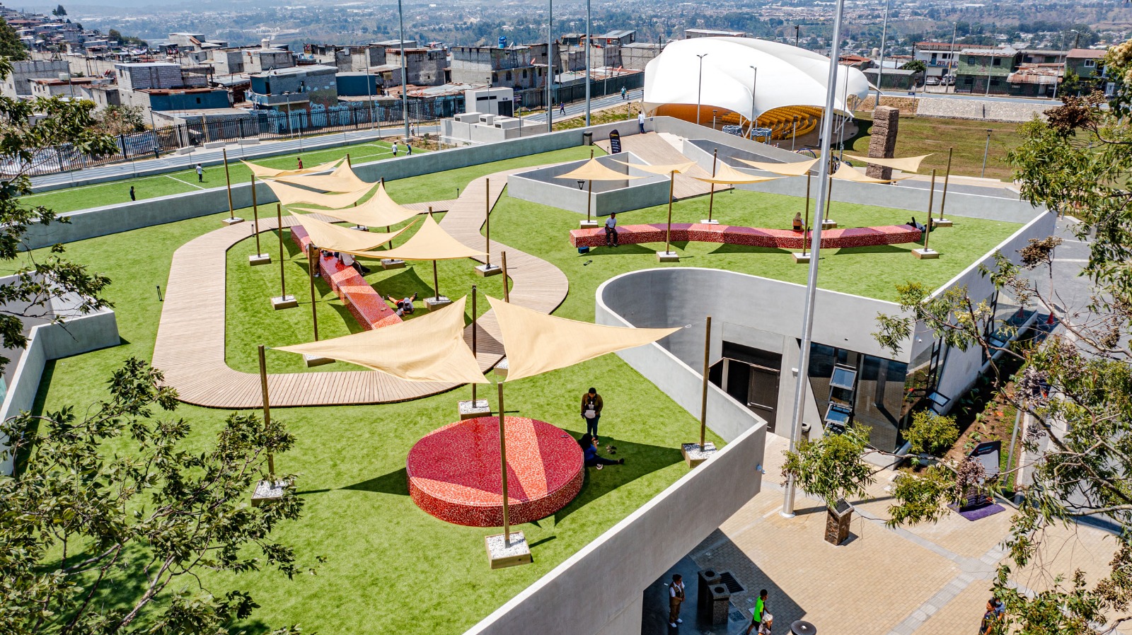 Idea 3709591: Parque de la Paz "Carlos El Pescadito Ruiz" by Luis Pedro ...