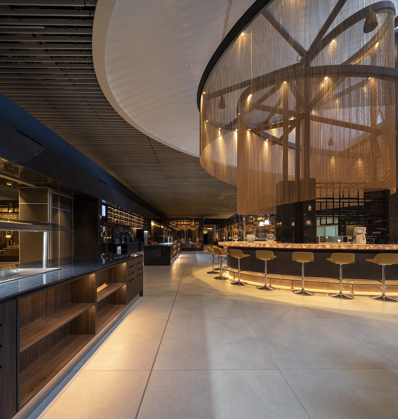 LATAM AIRLINES SIGNATURE LOUNGE by Grupo Arquitectos - Architizer