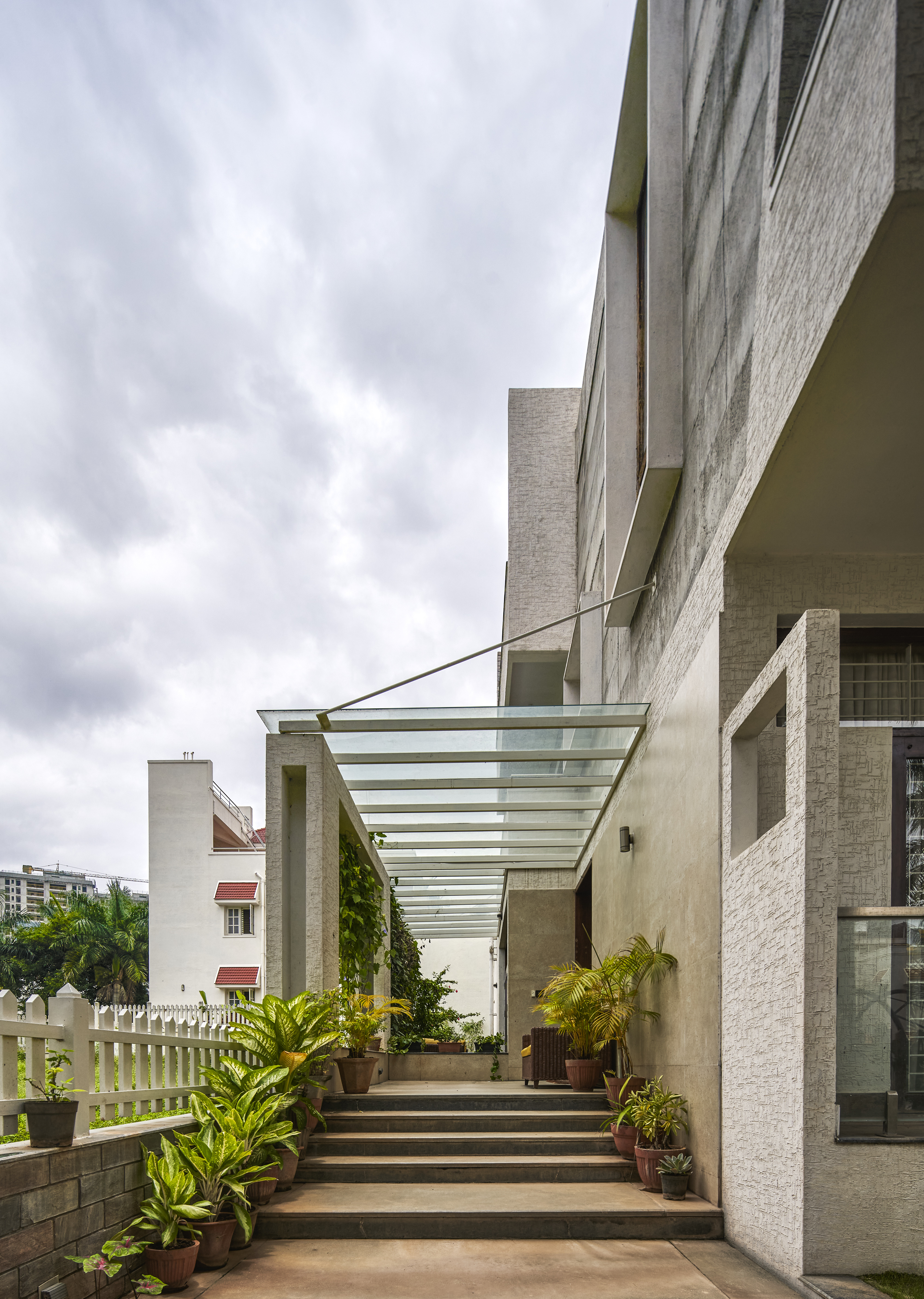 #204 : LINEAR HOUSE by Int-Hab architecture+design Studio - Architizer