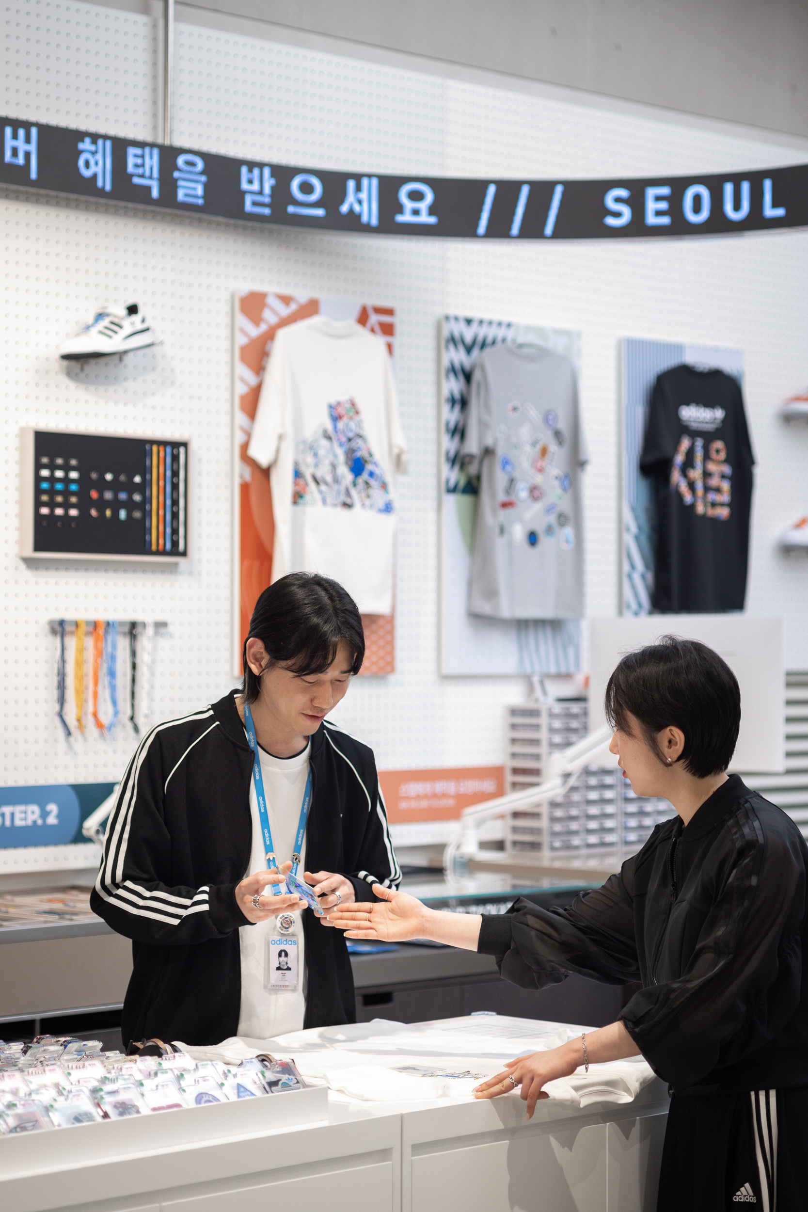 adidas Asia Pacific Flagship, Seoul by Various Associates - Architizer