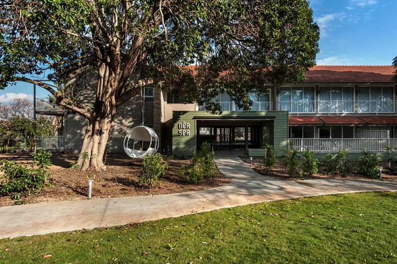 The Hotel Celebrating Nature All Year Round by Ron Rozen of “Rozen ...