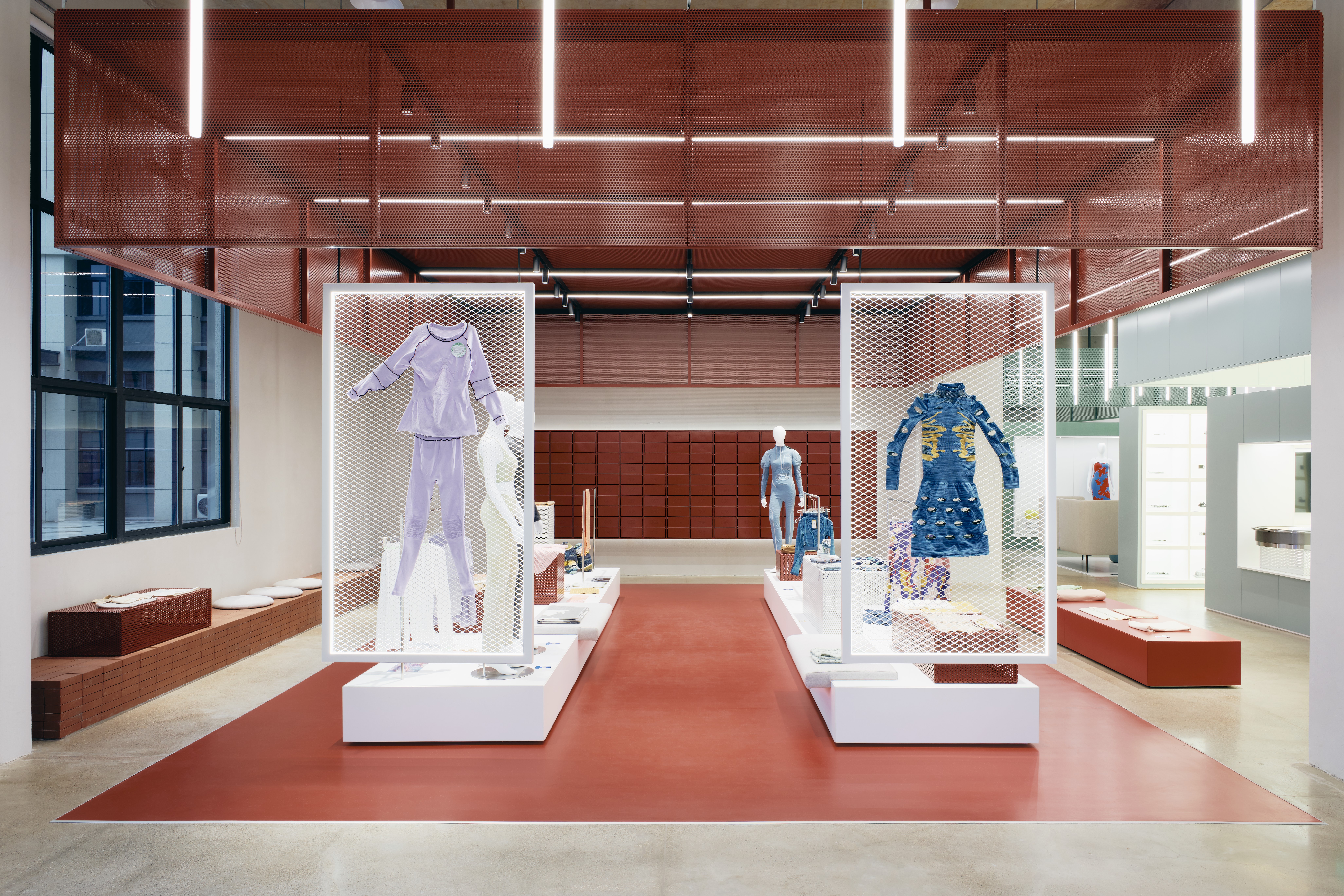 SANTONI YIWU SHOWROOM by Bylu Design - Architizer