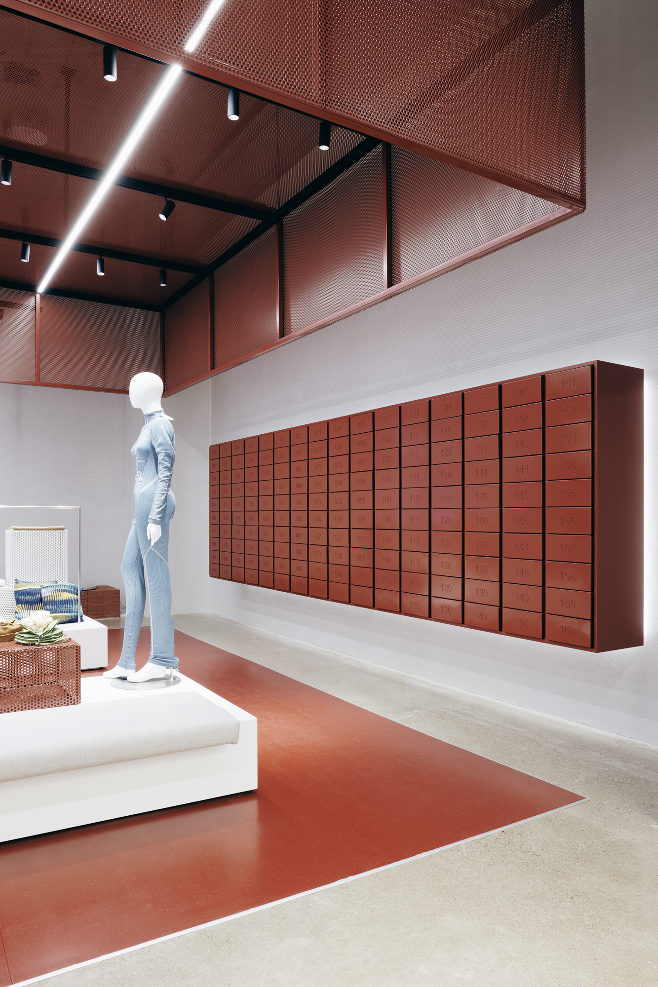 SANTONI YIWU SHOWROOM by Bylu Design - Architizer