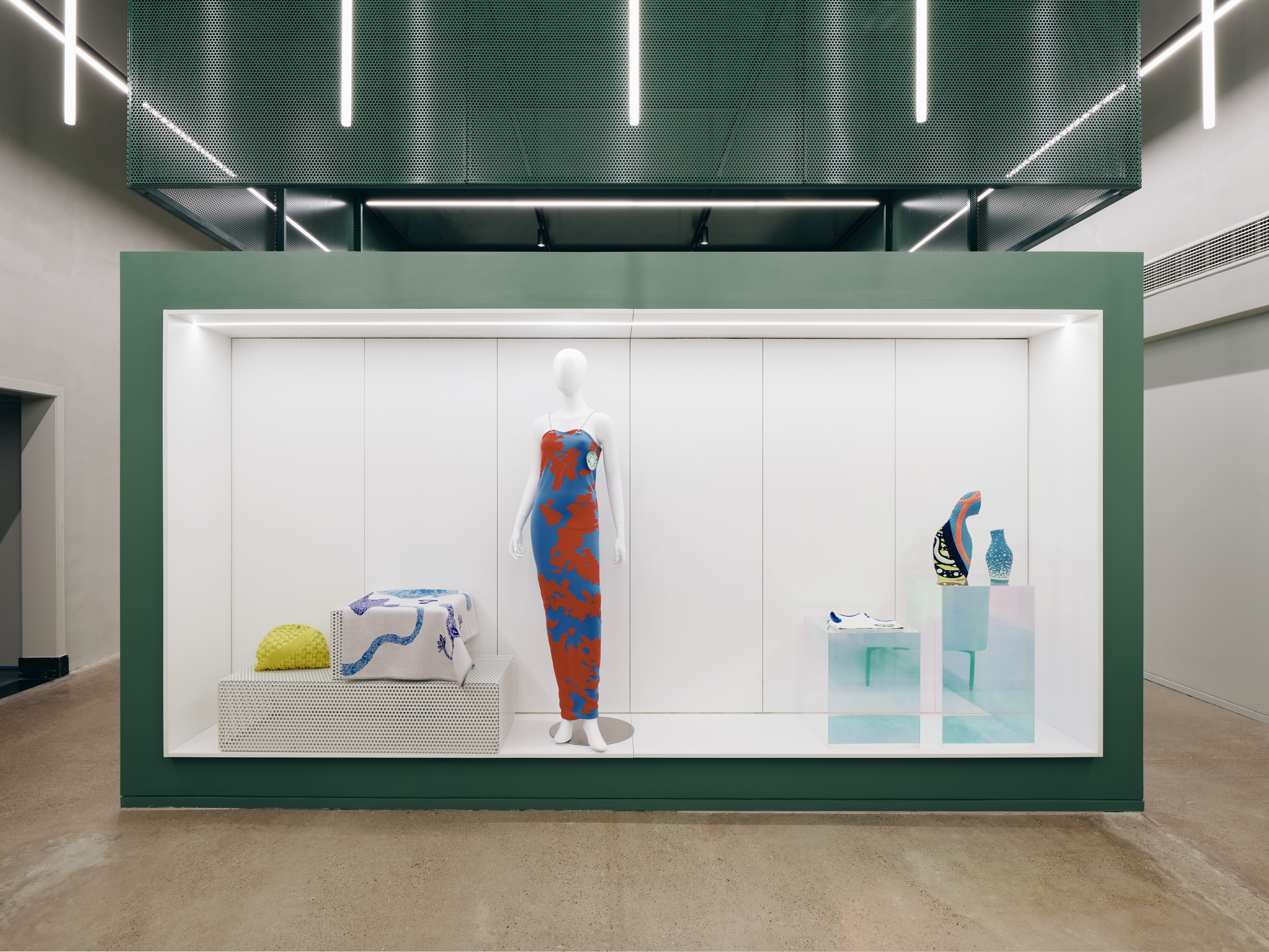 SANTONI YIWU SHOWROOM by Bylu Design - Architizer