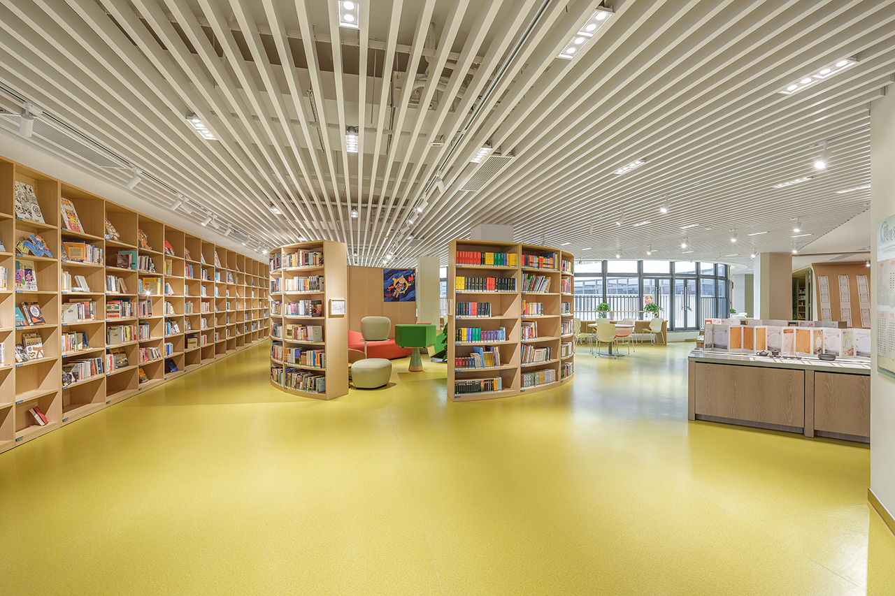 Shenzhen Hong Kong Pui Kiu College Longhua Xinyi School by Ronald Lu ...