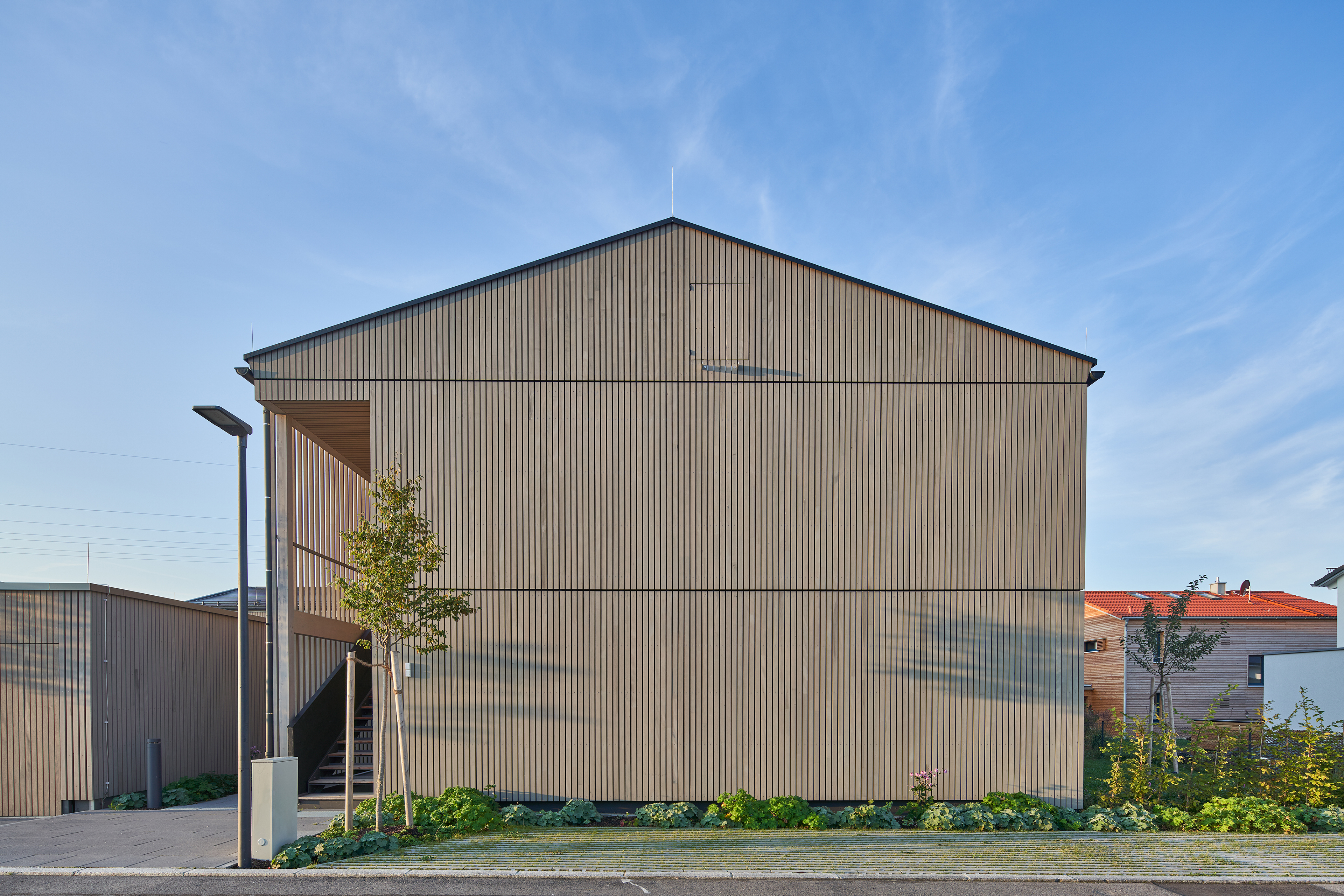 multi-family apartment building in timber construction by HOE ...