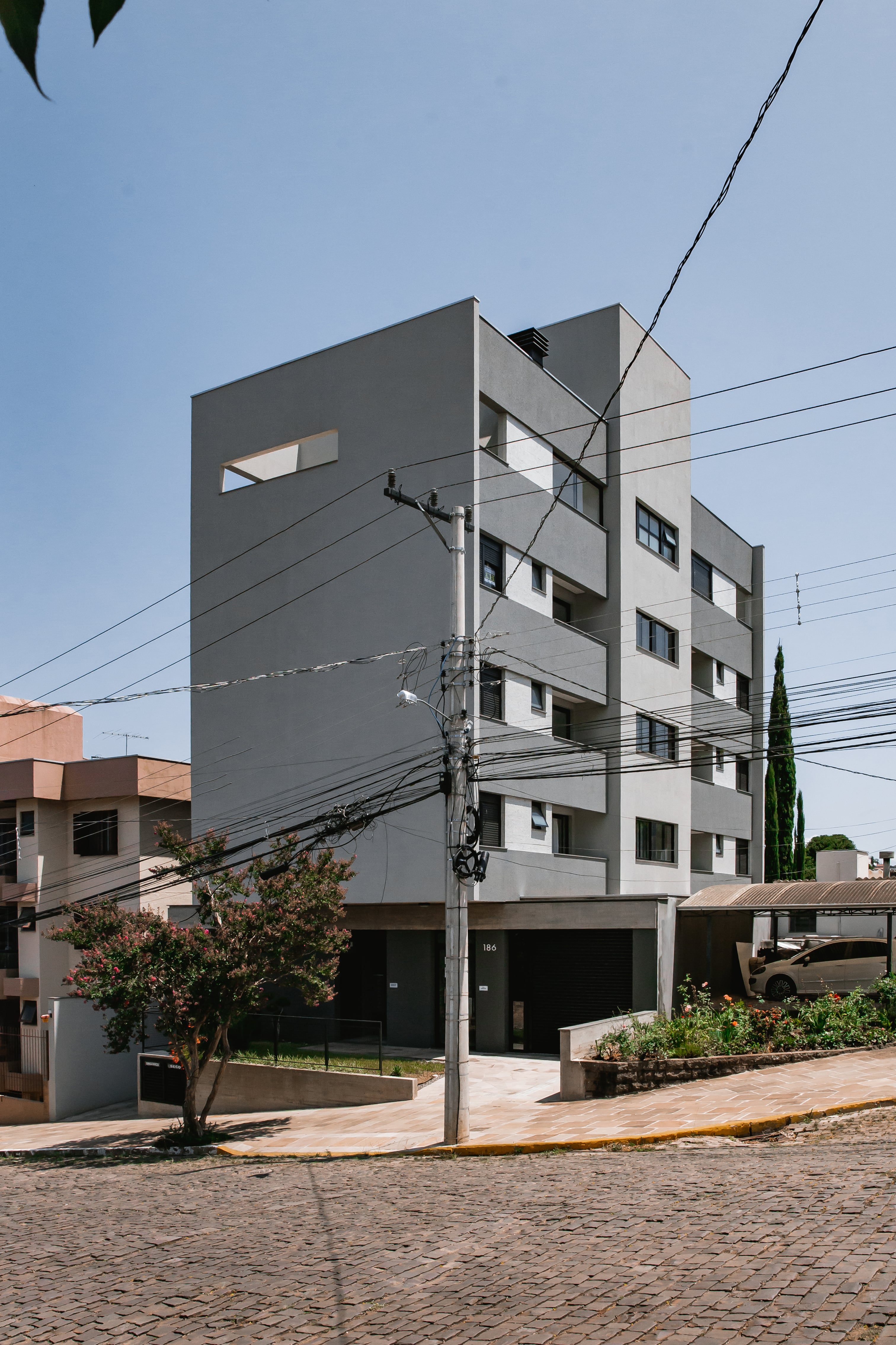 Edifício Basalto by 0E1 ARQUITETOS - Architizer