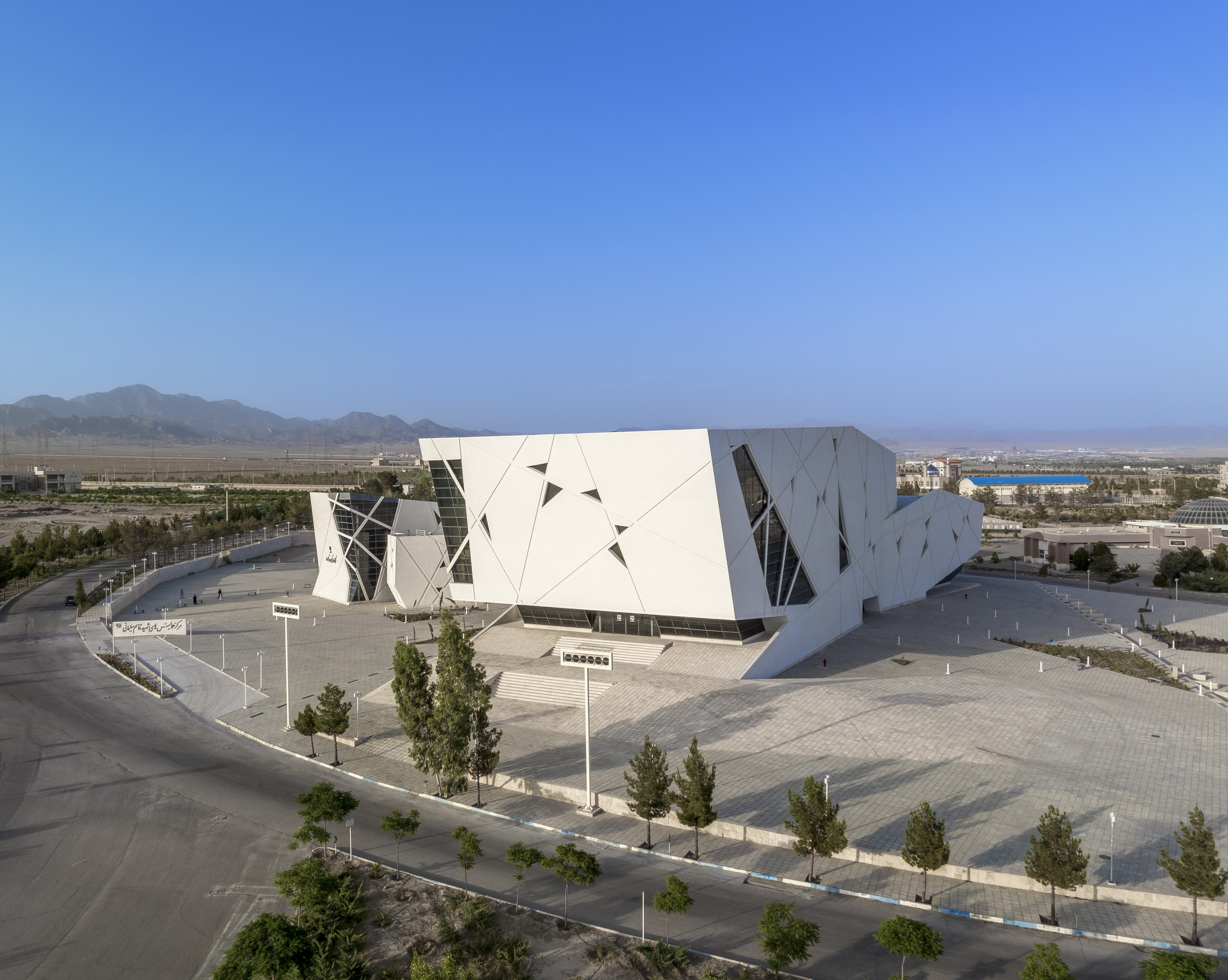 University of Semnan Auditorium and Library by New Wave Architecture ...