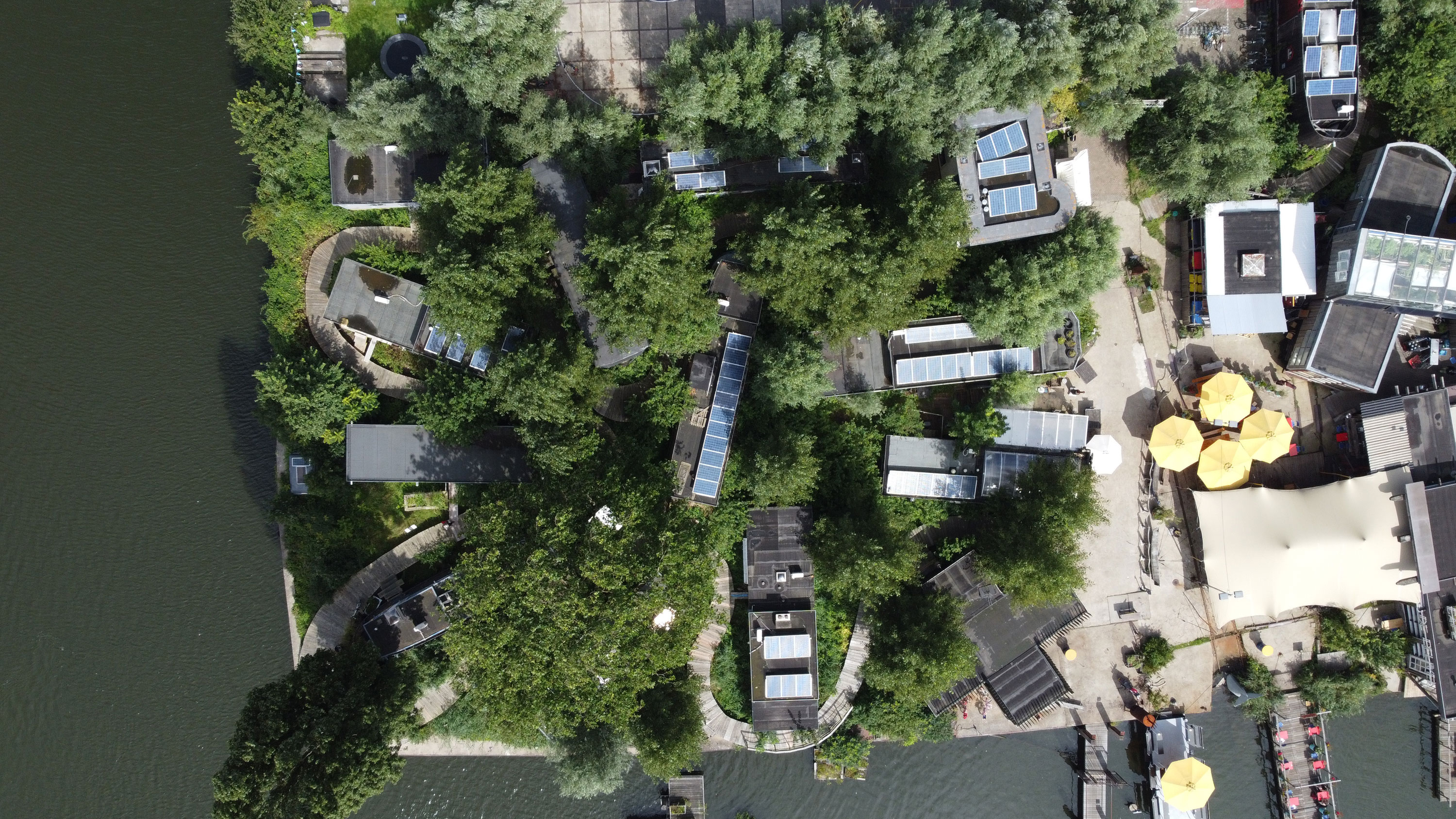 De Ceuvel by Space&Matter - Architizer