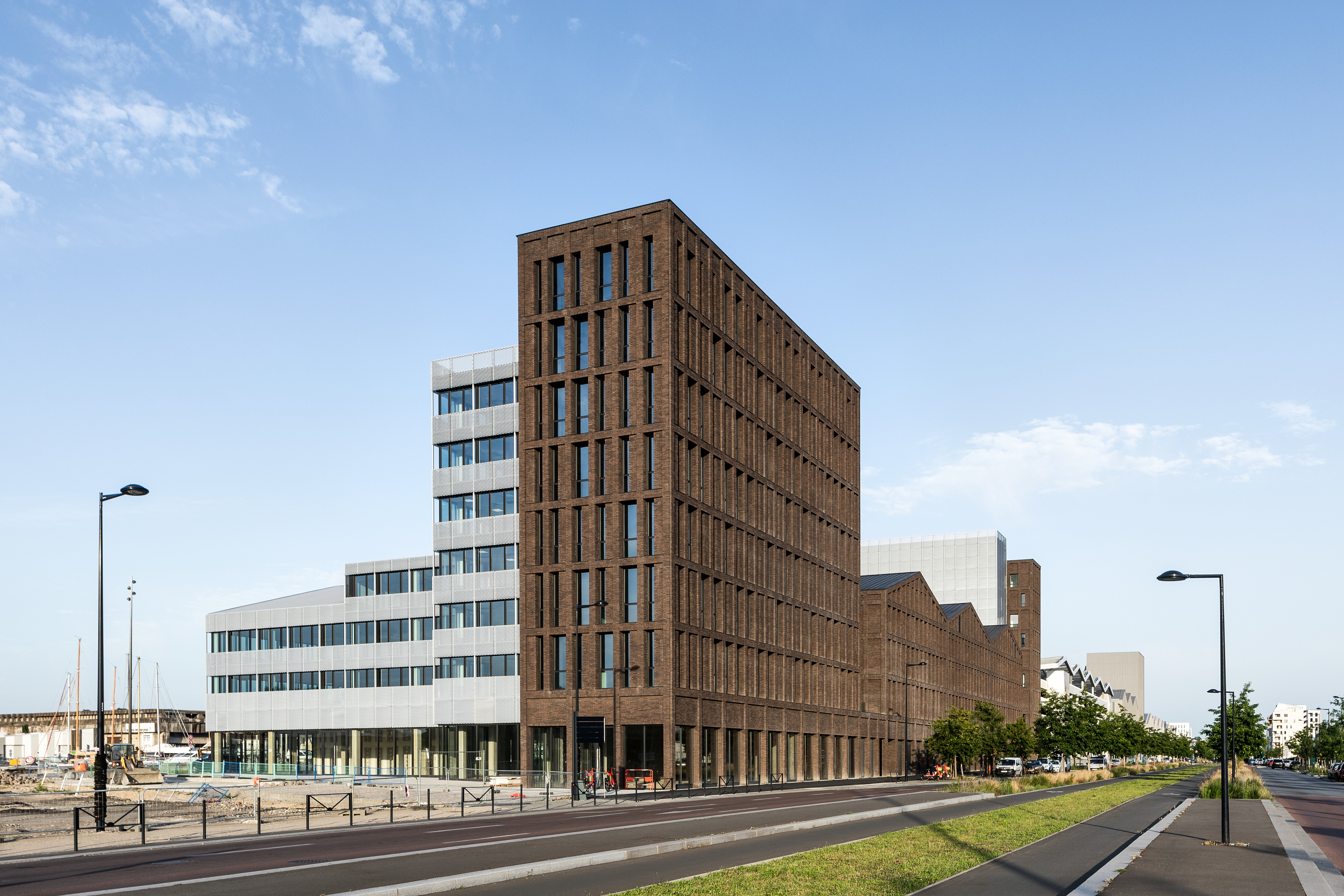 Cap Leeuwin, Mixed-Use Development at the Bassins à Flot by marjan ...