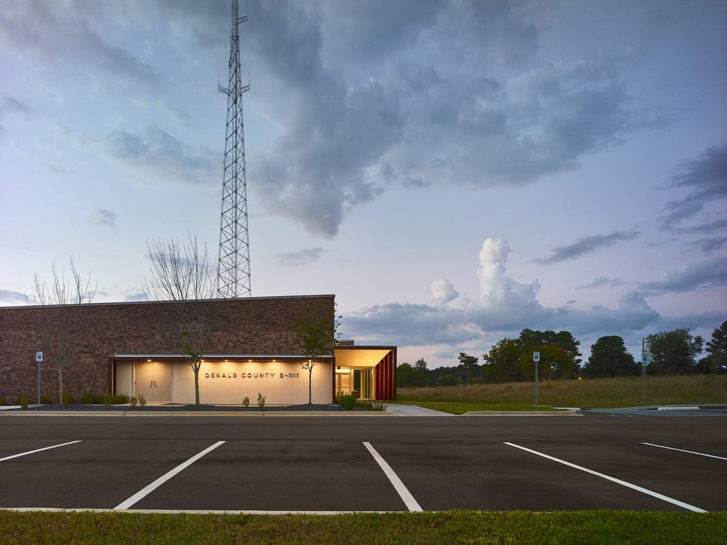 Jimmy Wright Emergency Operations Complex by Chambless King Architects ...