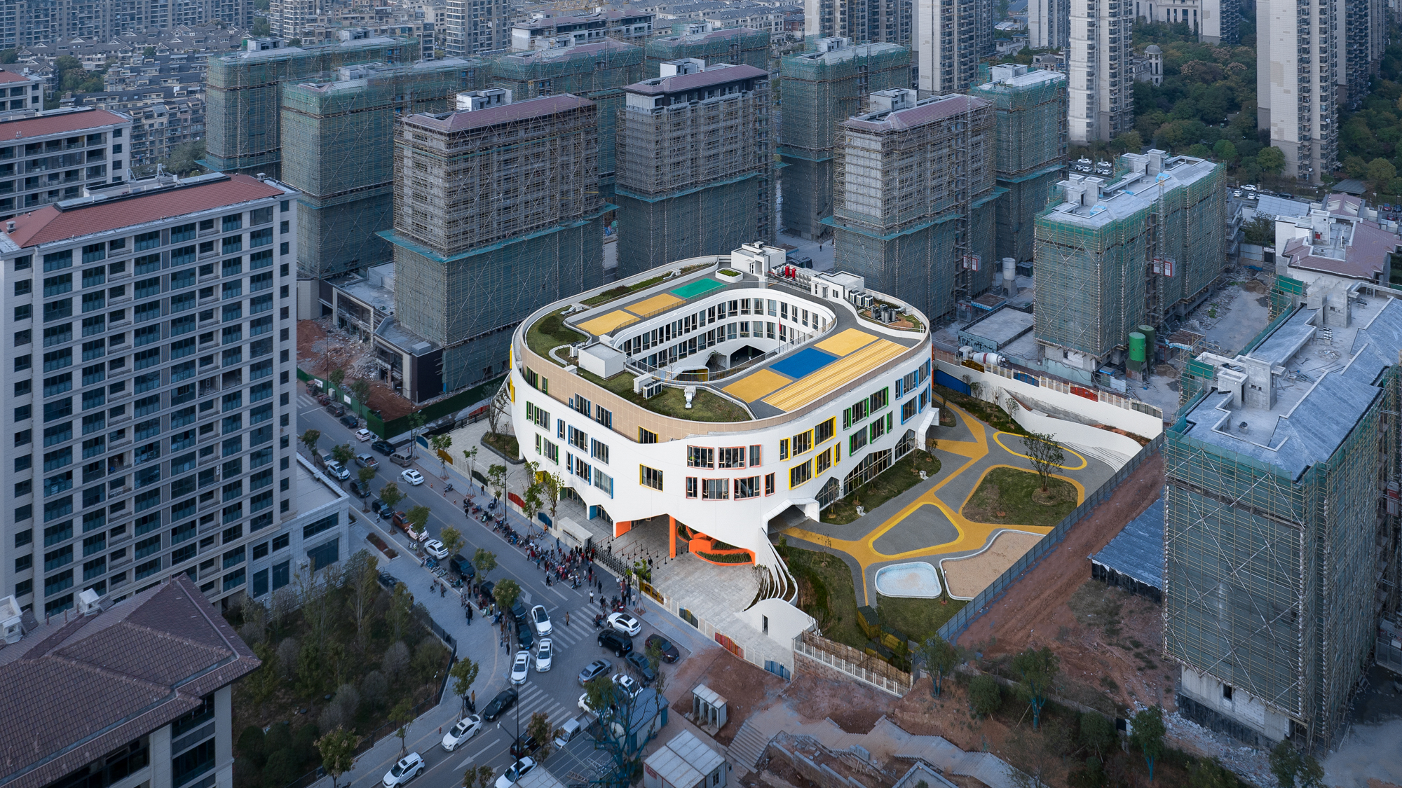Quzhou Kecheng Jiaogong Kindergarten (Qiangjiashan) by LYCS ...