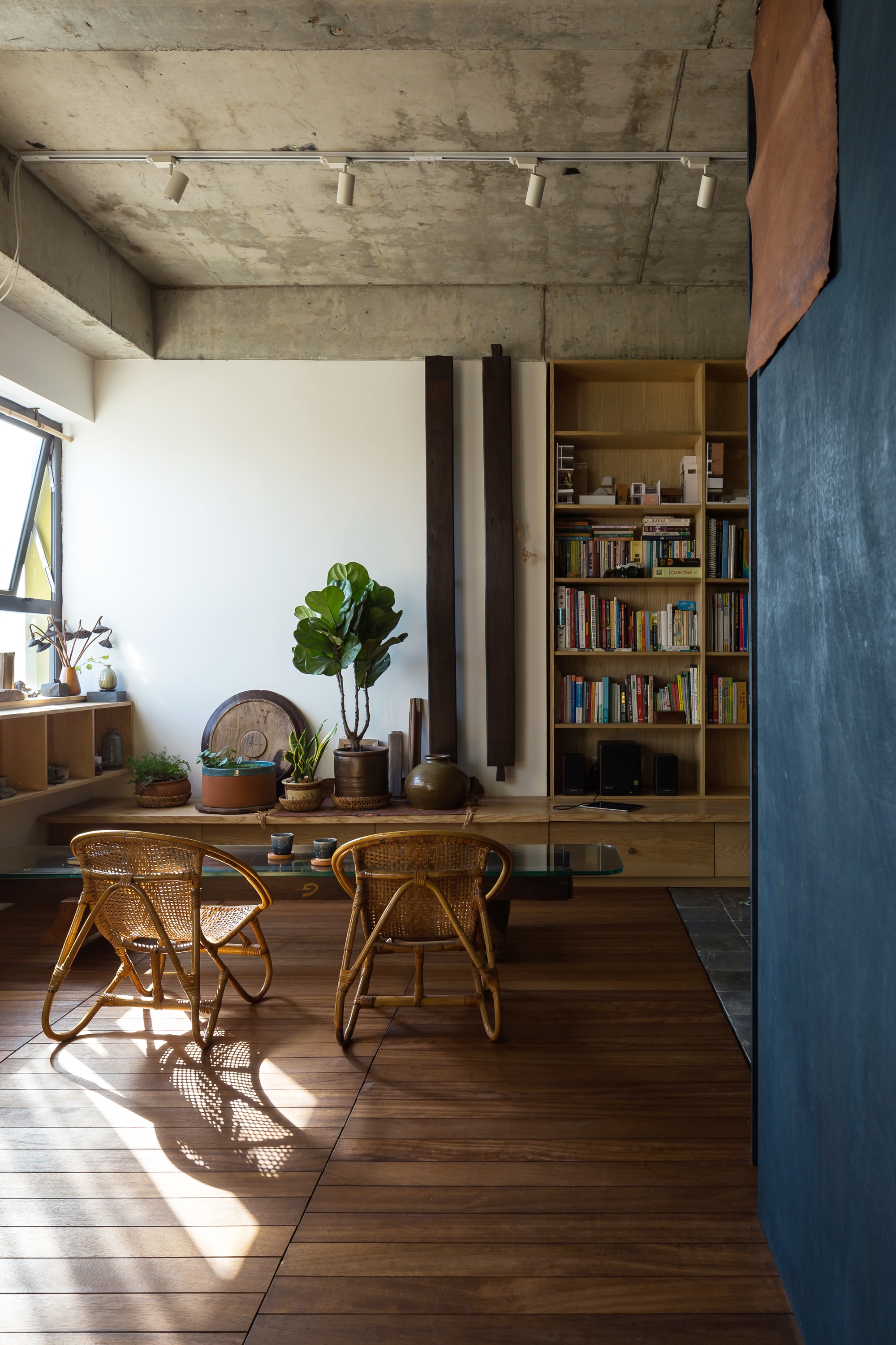 1110 apartment by atelier 12 - Architizer