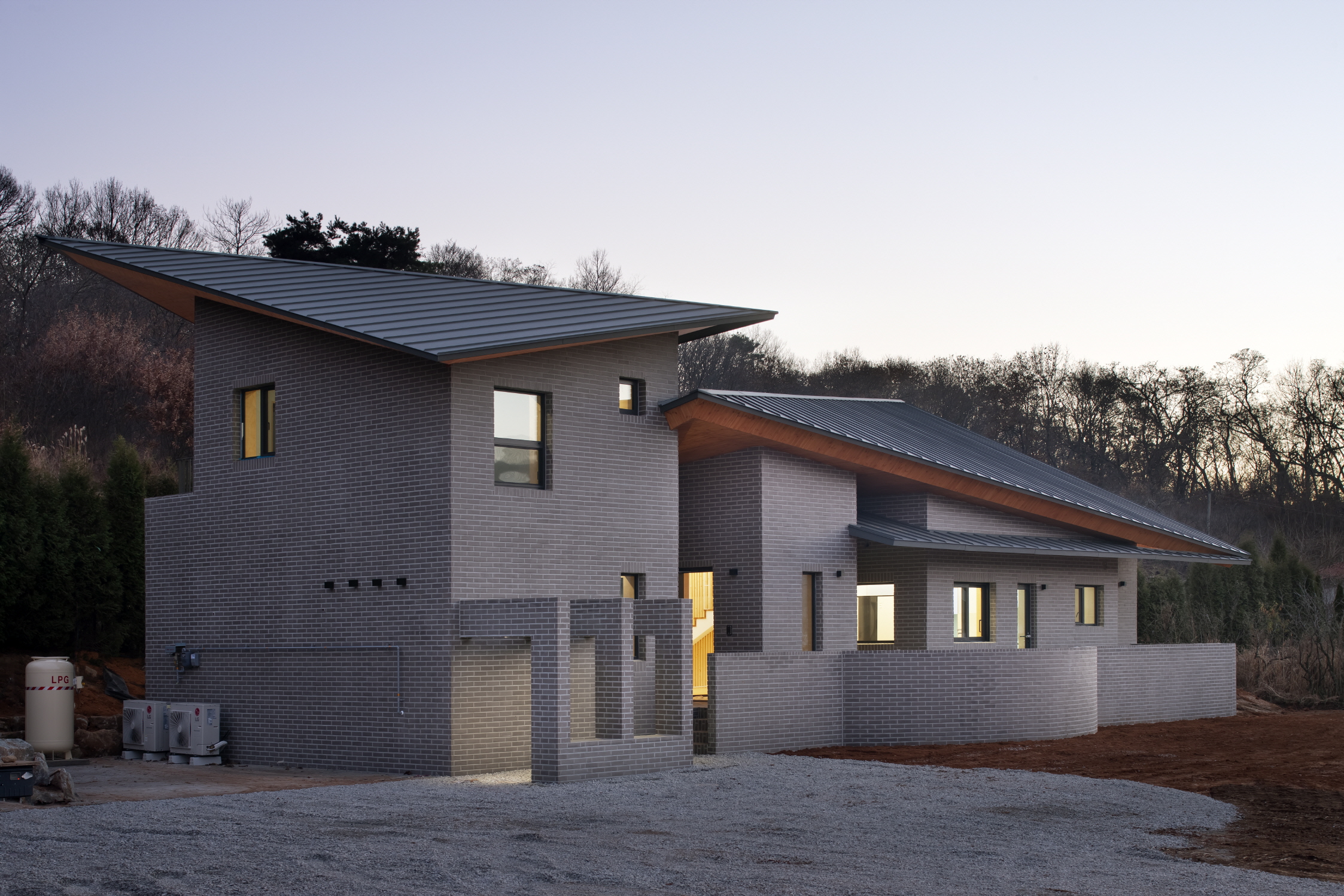 Idea 3753242: The House With Four Wings by Studio Gaon in Incheon ...