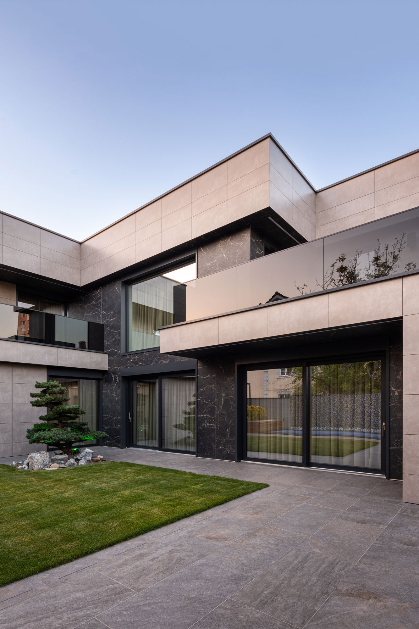 FRAME HOUSE by AB+Partners - Architizer