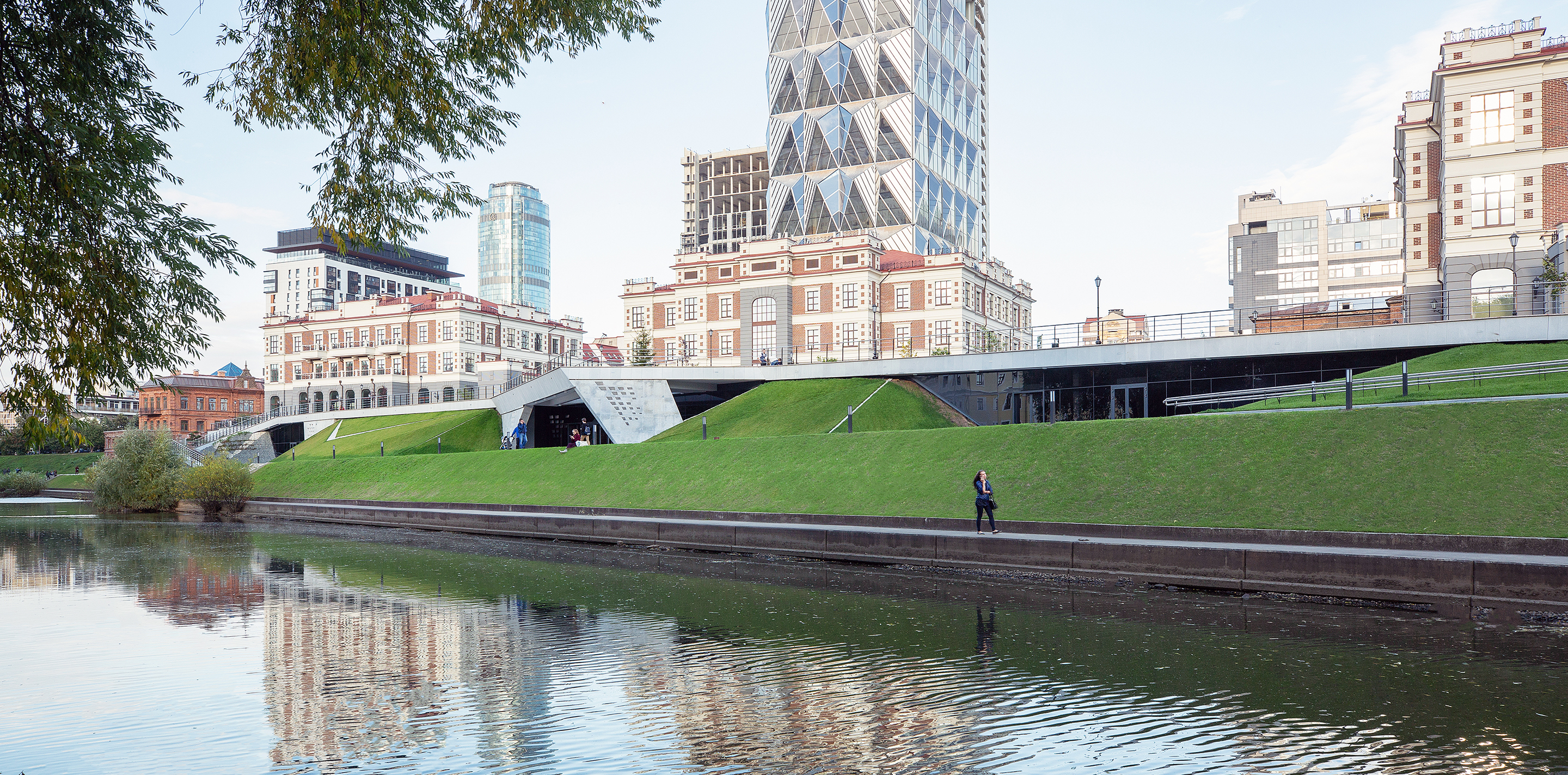 Landscaping of the embankment along Gorky Street by ARCHINFORM - Architizer