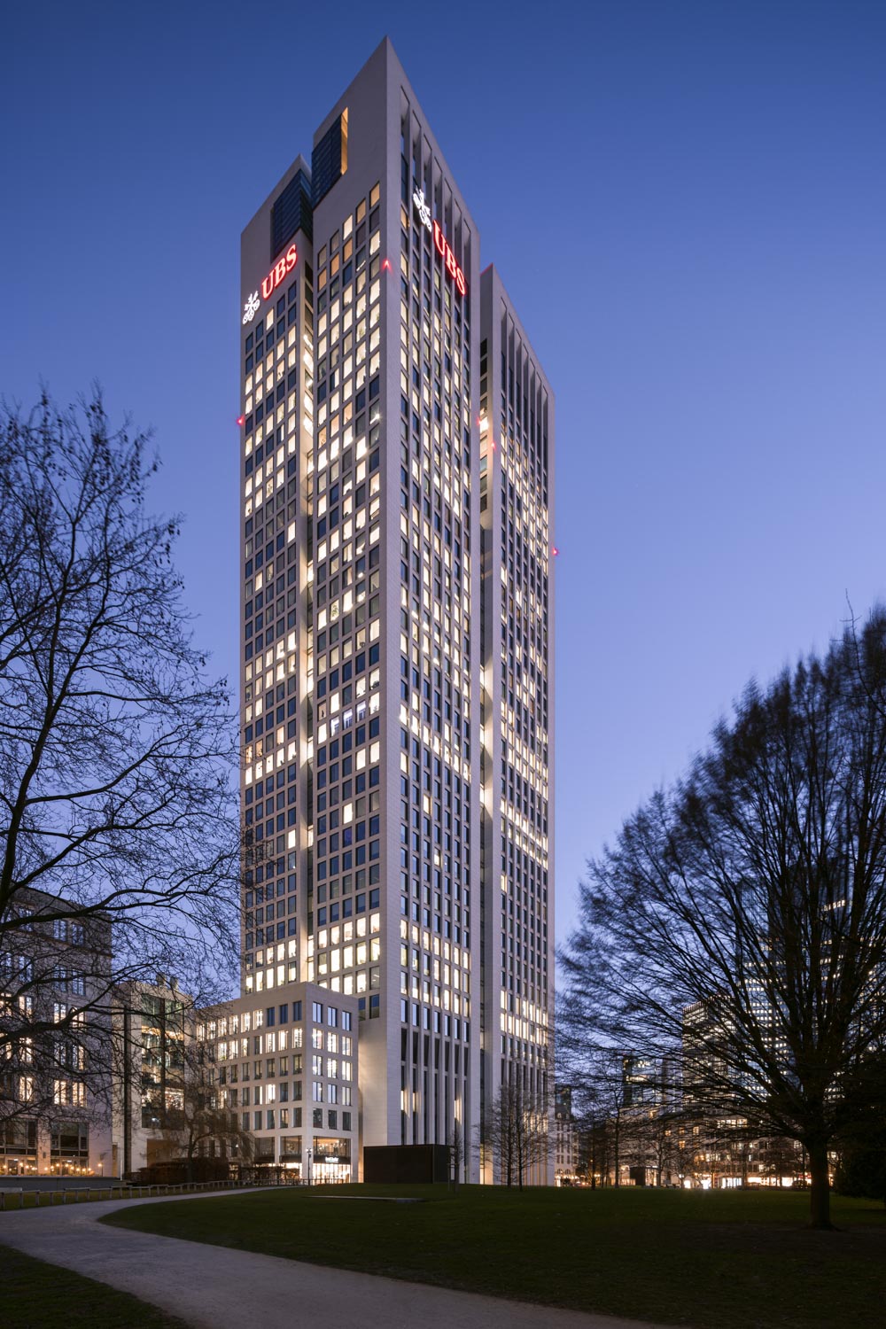 OpernTurm by Lars Gruber Architekturfotografie - Architizer